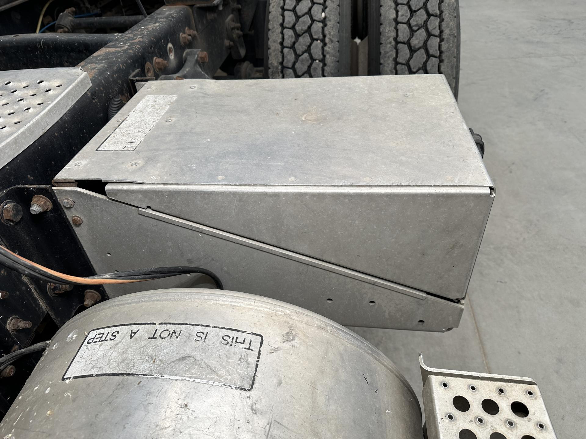 Freightliner FLD120 Battery Box for Sale
