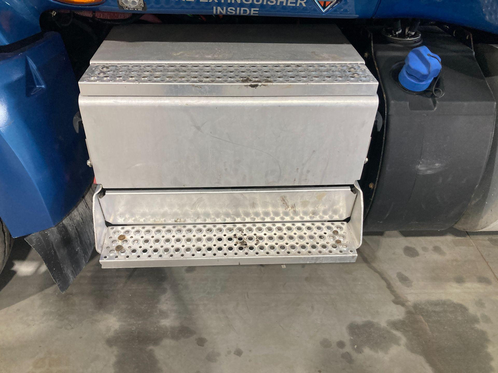 International PROSTAR Battery Box for Sale