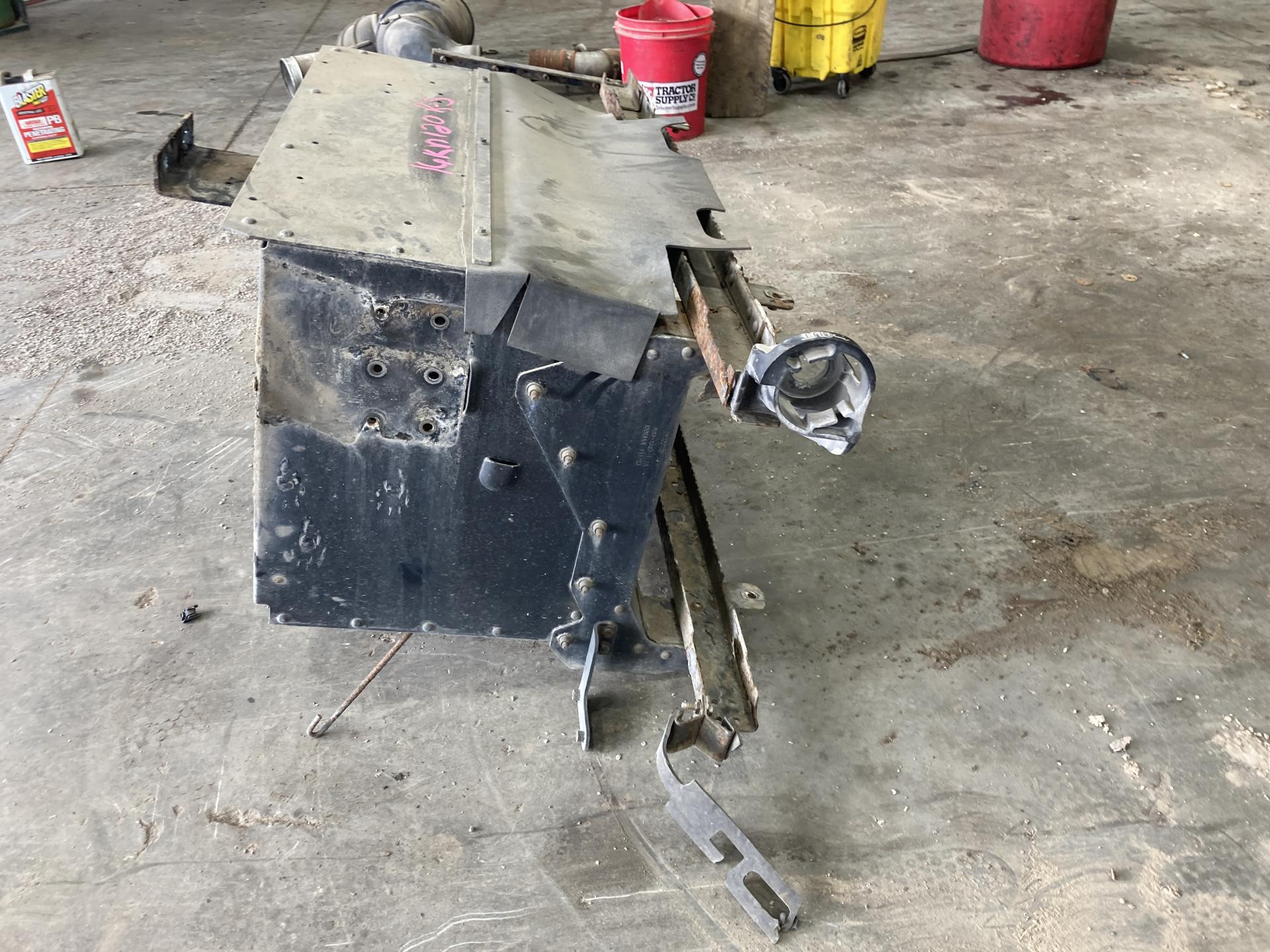 Kenworth T680 Battery Box for Sale