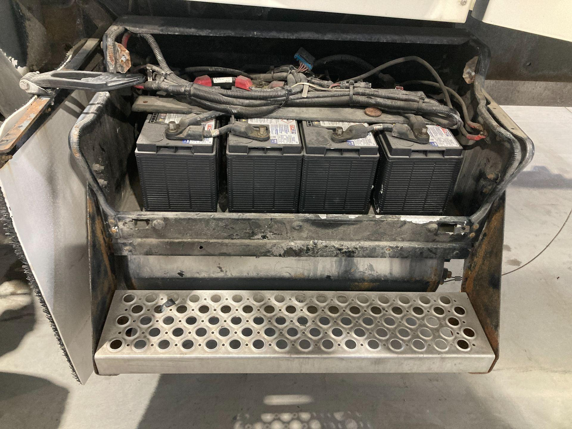 Kenworth T800 Battery Box for Sale