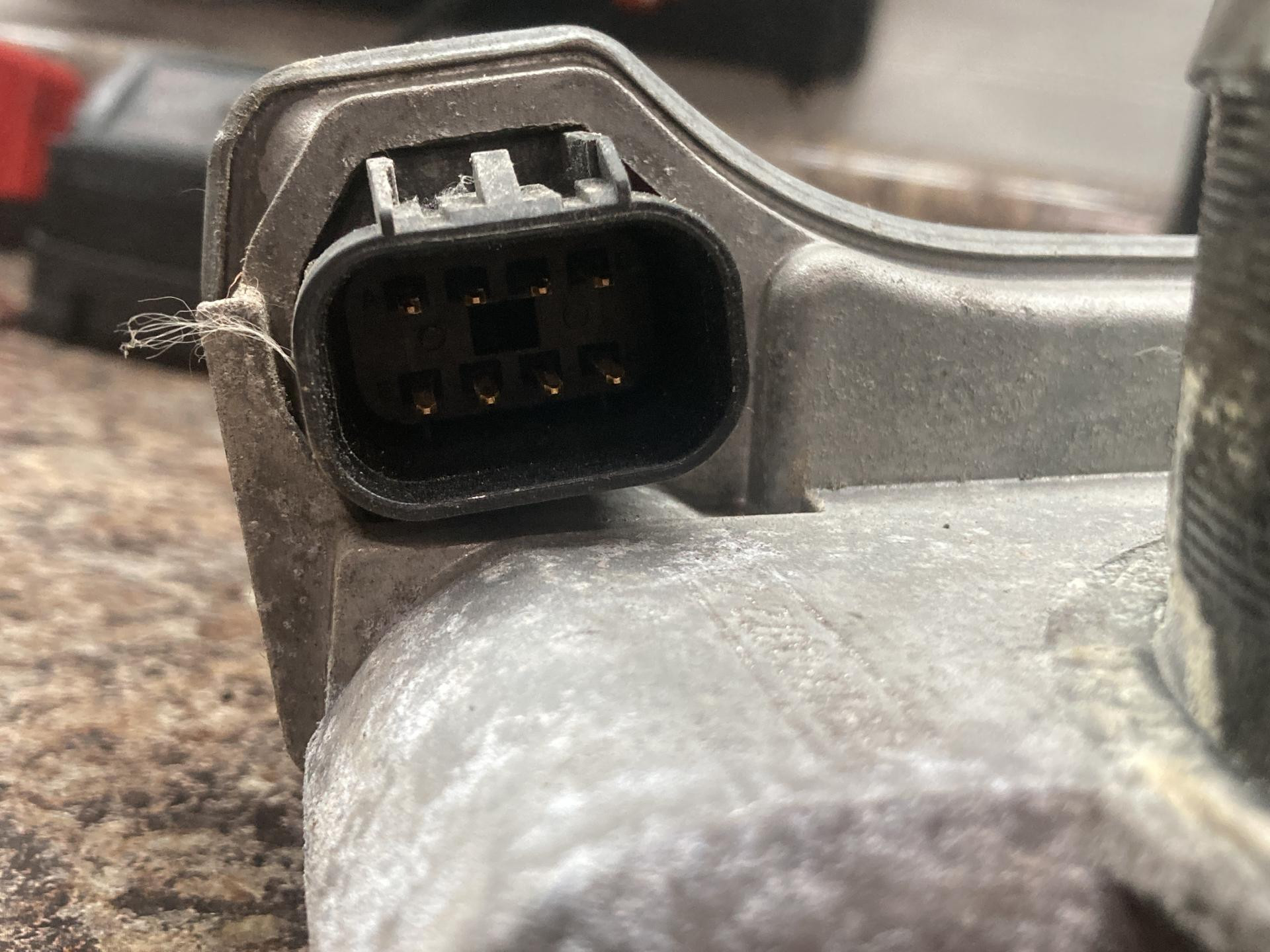 1872145C1 | International MAXXFORCE DT Engine Throttle Body Assembly for Sa