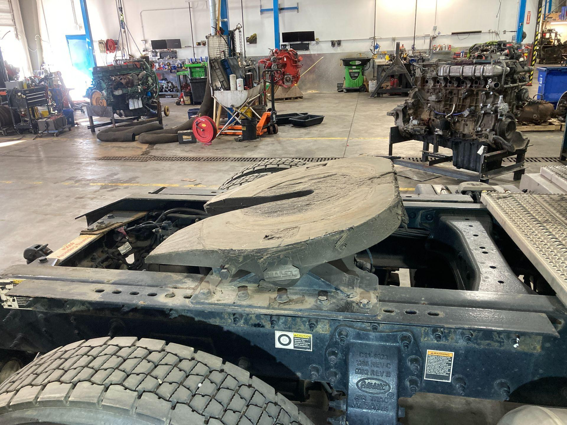 JSK37USA-DB6X | Jost JSK37USA Fifth Wheel for Sale