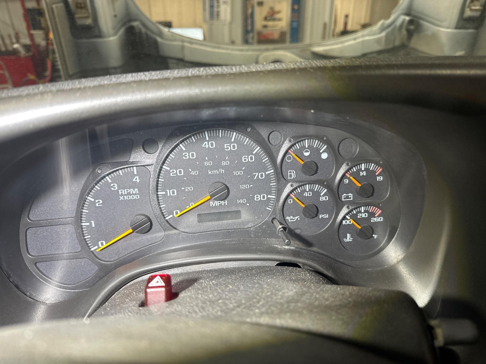 94665993 | Chevrolet C6500 Speedometer Instrument Cluster for Sale