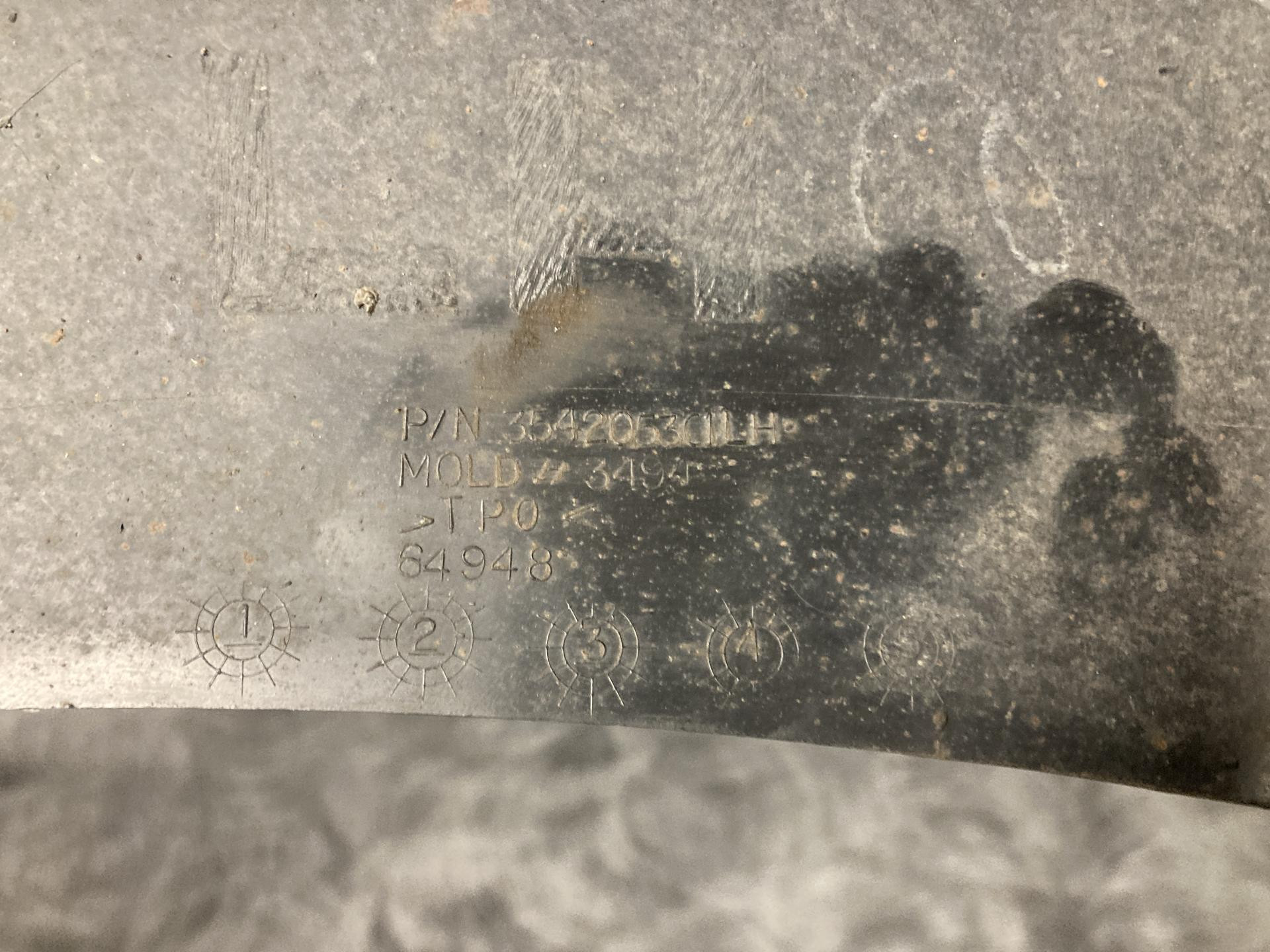 3542053C1 | International 7600 Body, Misc. Parts for Sale