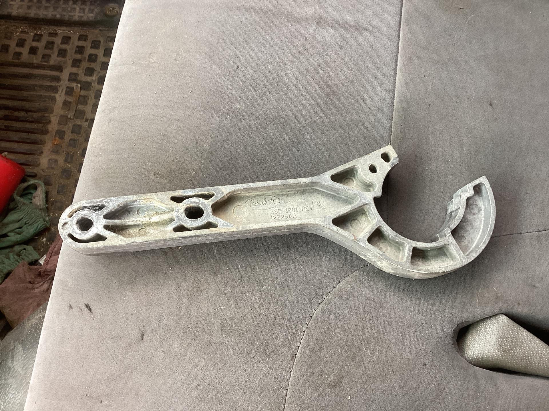 A85-1801 | Peterbilt 579 Bracket, Skirt for Sale