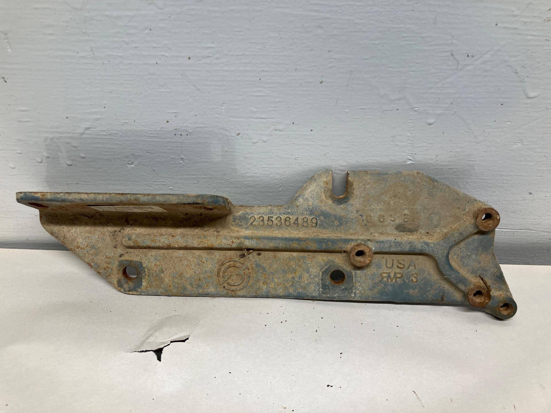 23536489 | Detroit 60 SER 14.0 Engine Bracket for Sale