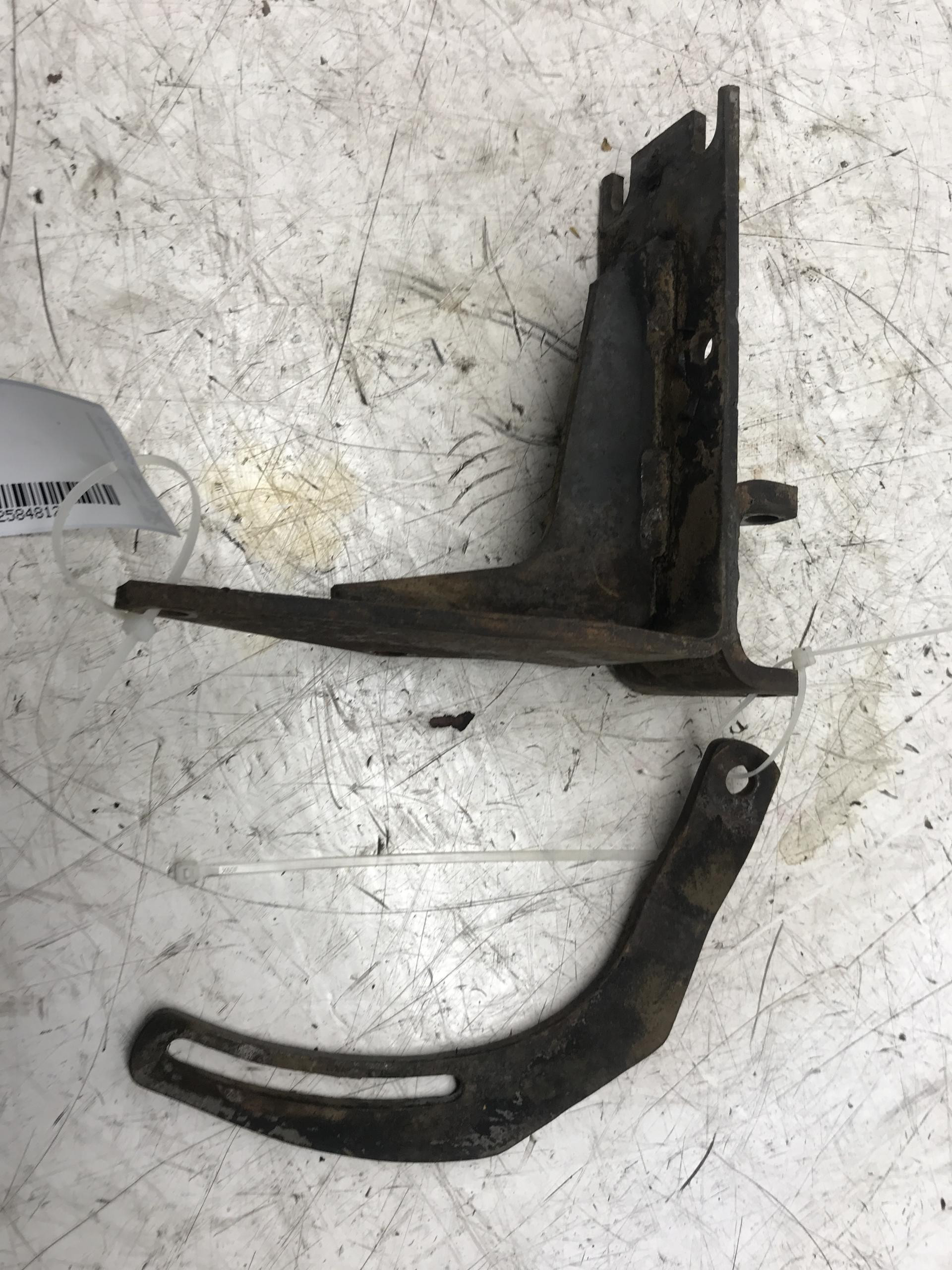 International DV550 DIESEL Engine Bracket for Sale