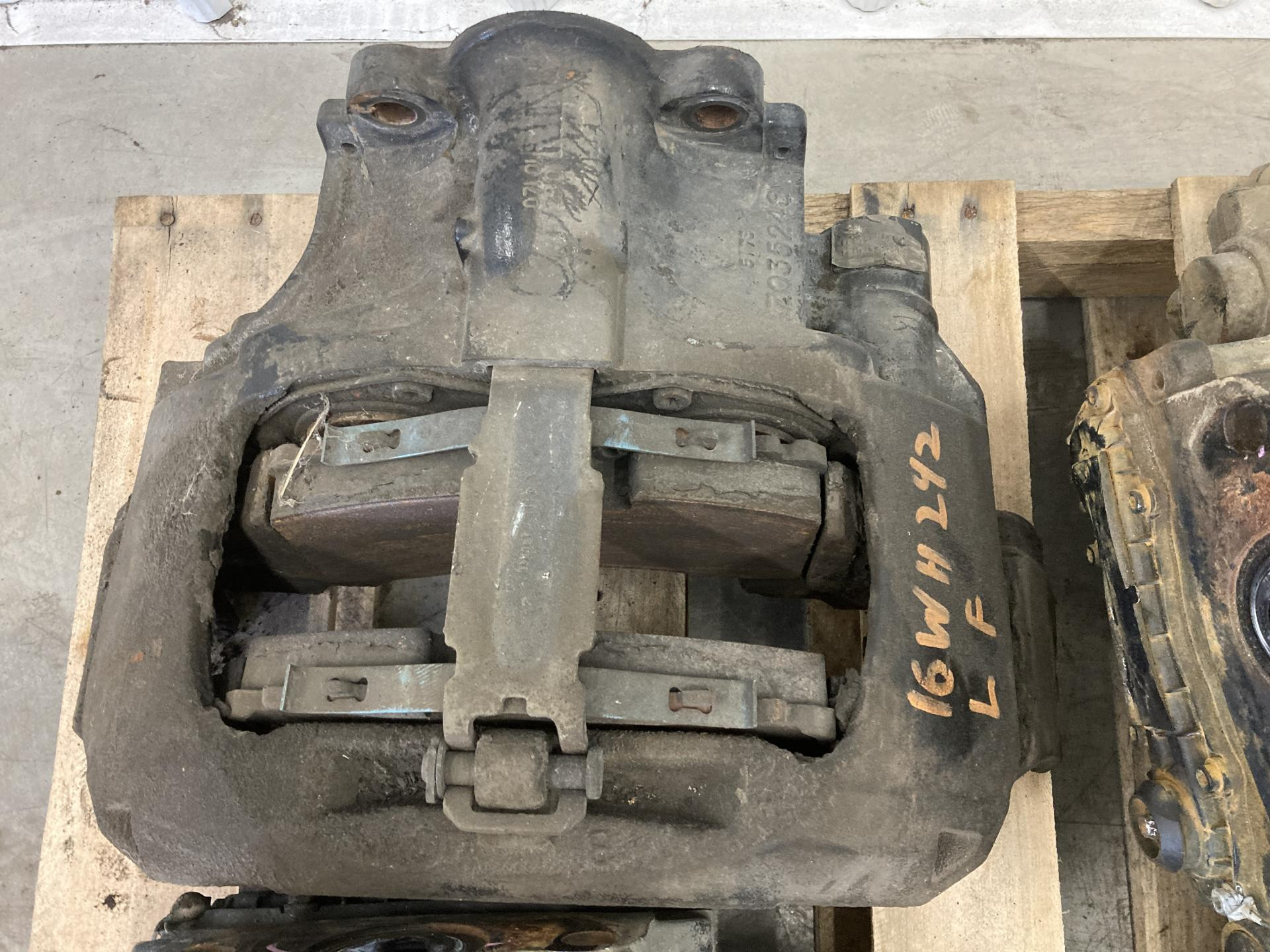 Z035248 | Freightliner CASCADIA Caliper for Sale