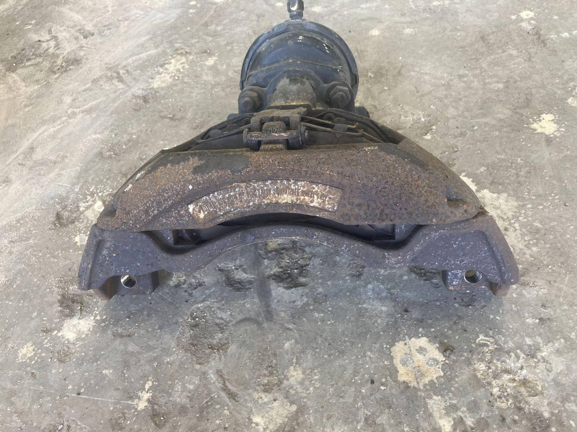 Z035248 | Mack CXU613 Caliper for Sale