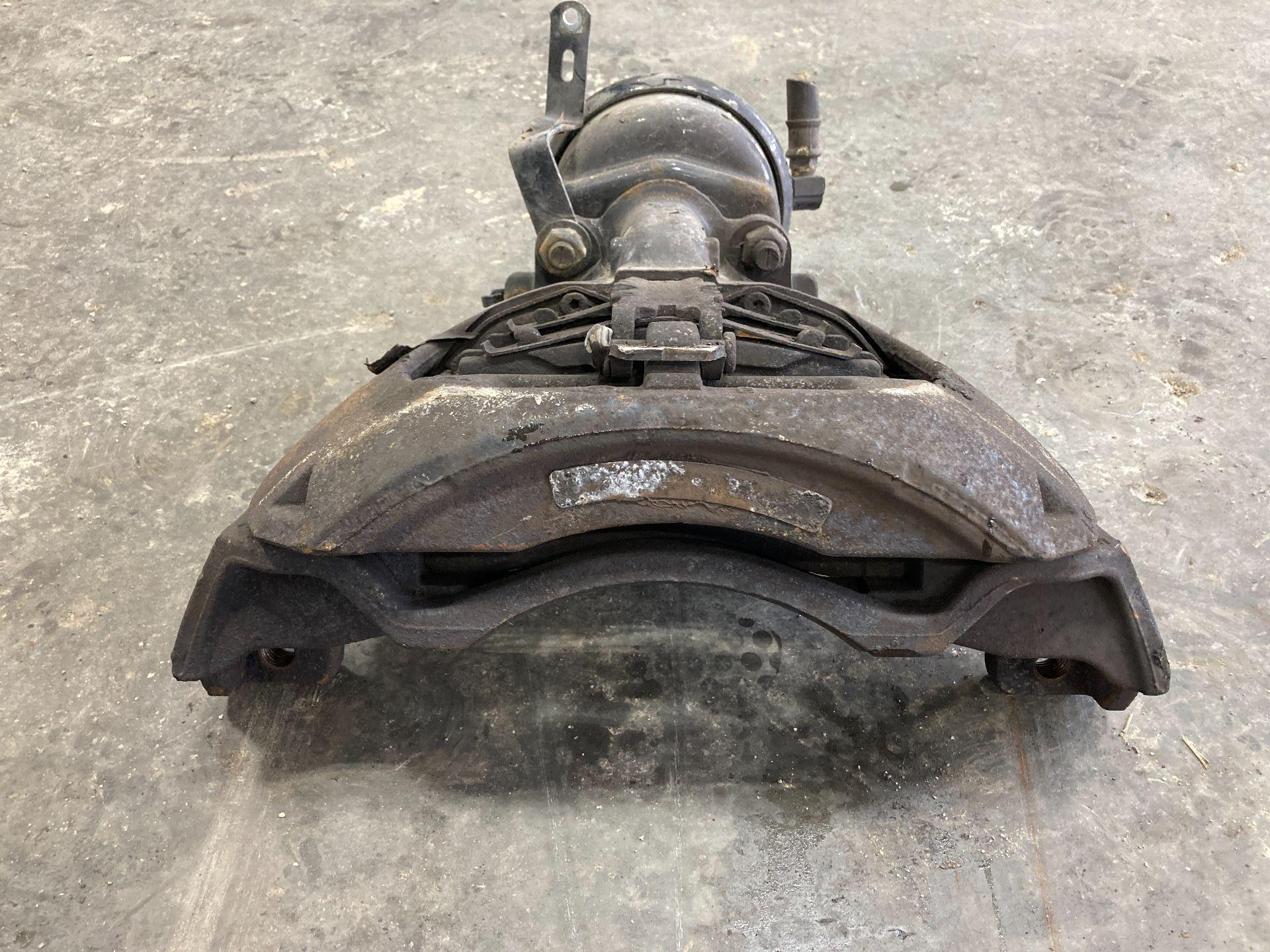 Z035247 | Freightliner M2 106 Caliper for Sale