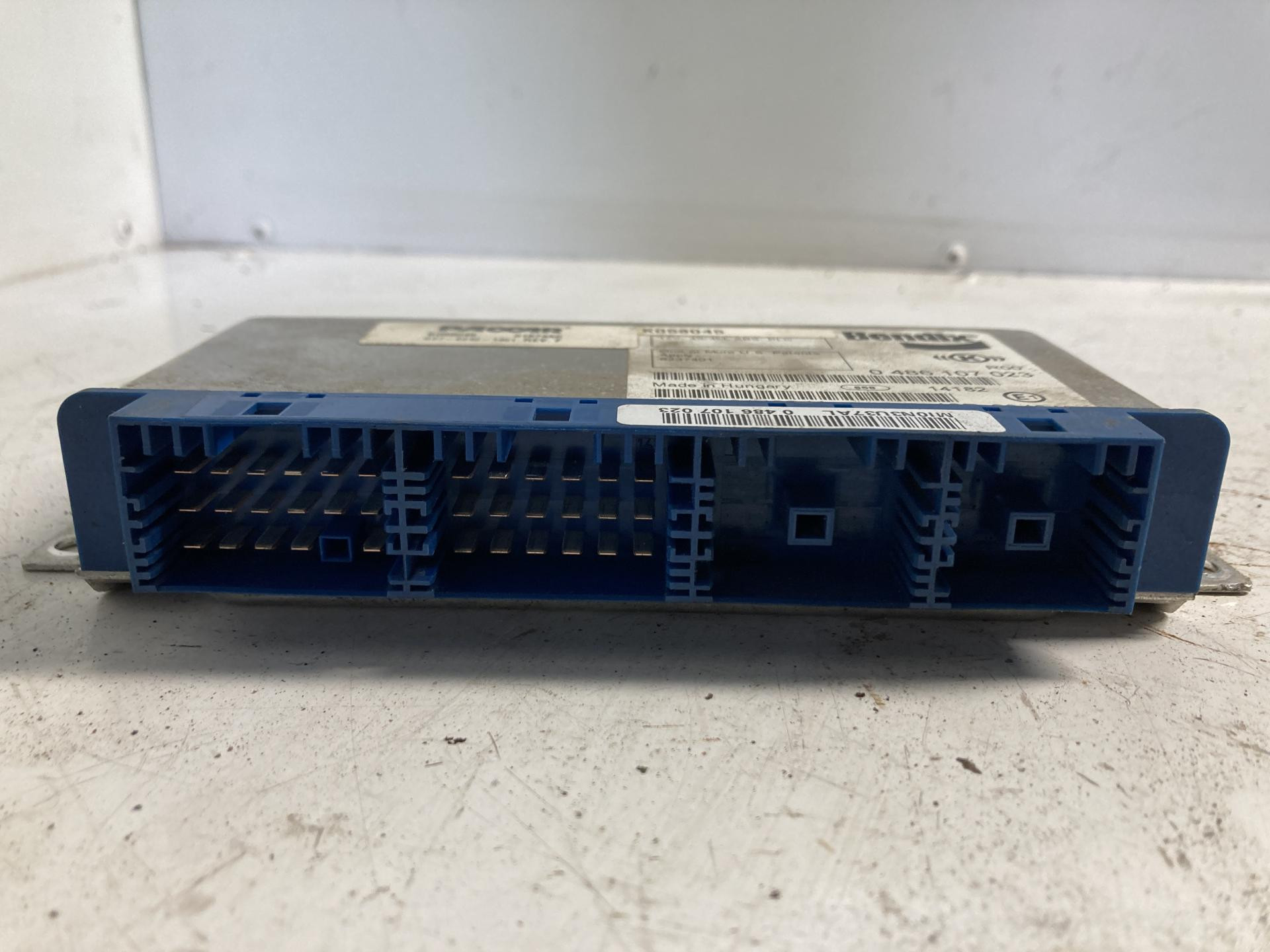 Q27-6040-1401 | Peterbilt 579 Brake Control Module (ABS) for Sale