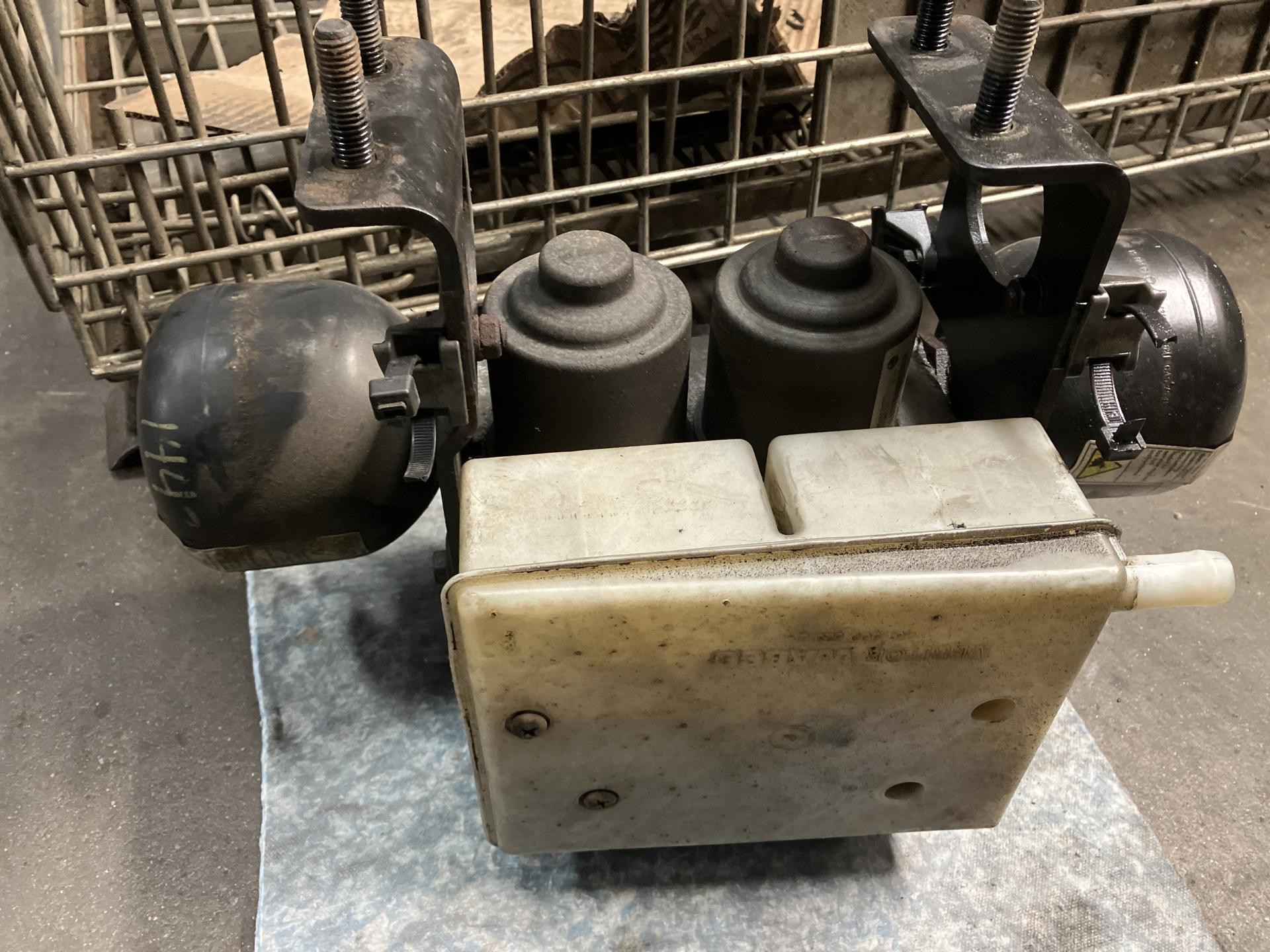 389116C91 | International DURASTAR (4300) Brake Control Module (ABS) for Sa