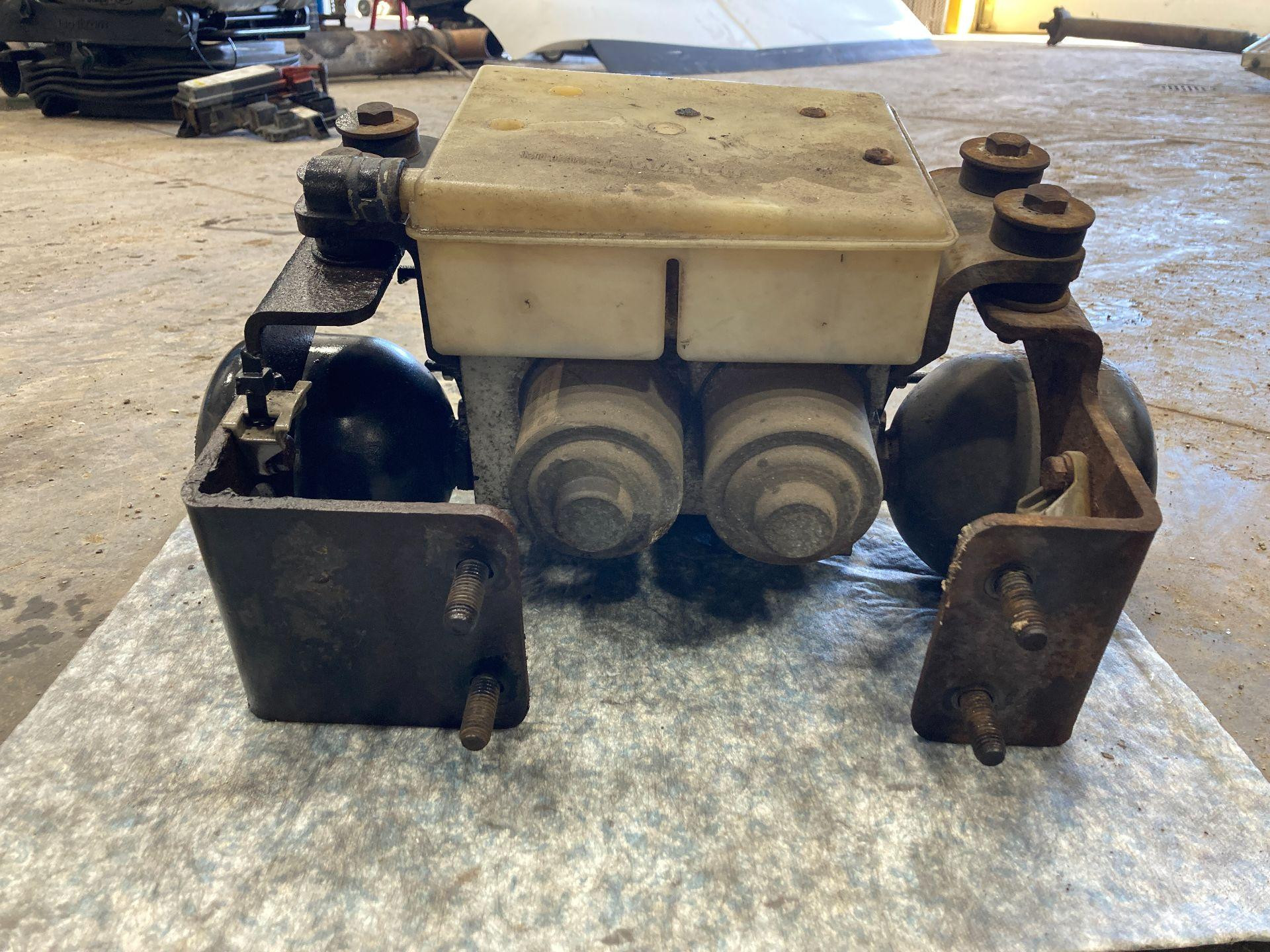 4008518580 | Ford F650 Brake Control Module (ABS) for Sale