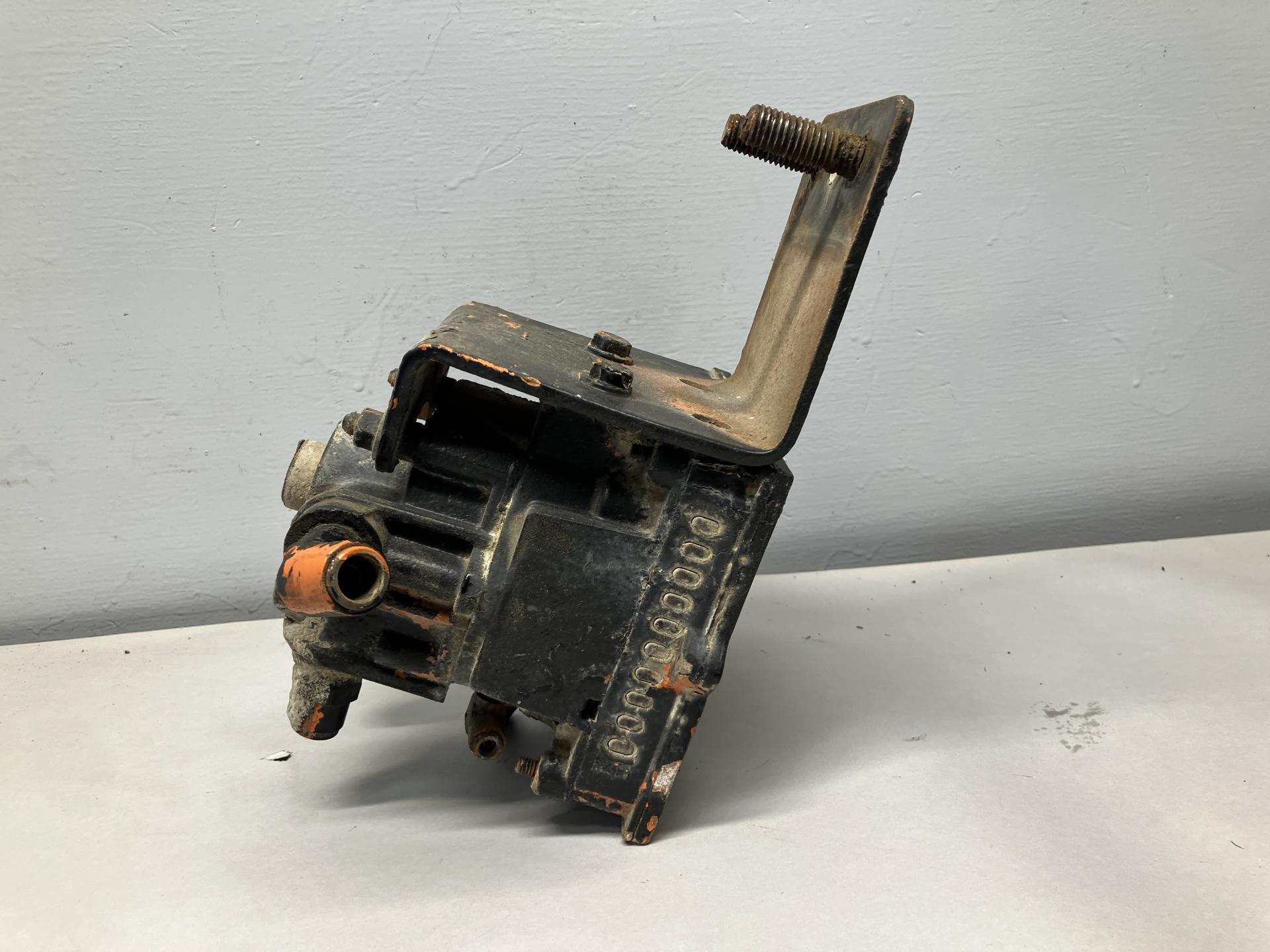 T-298523-A | Ford L8513 Brake Control Module (ABS) for Sale