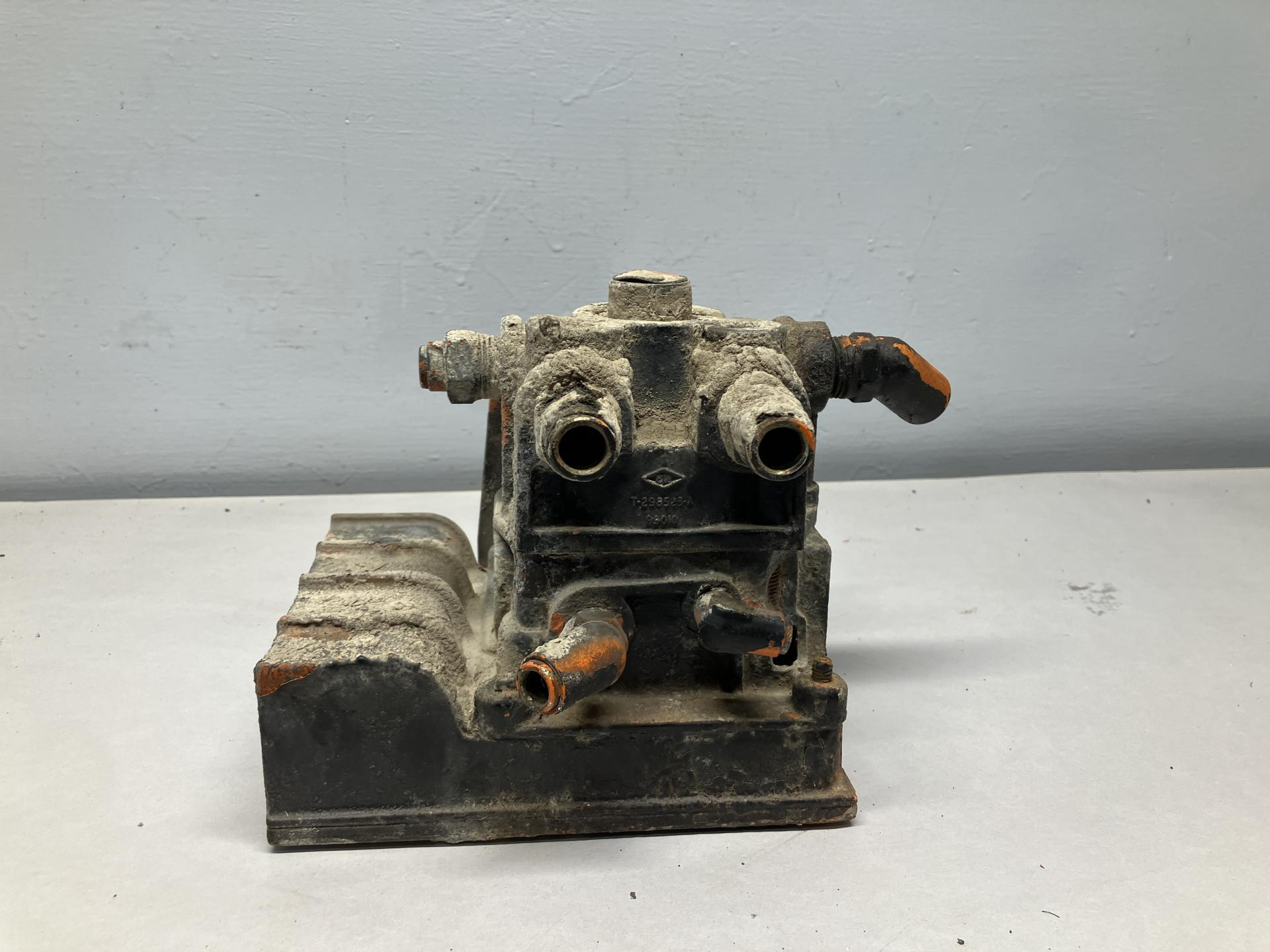 VERIFY | Ford L8513 Brake Control Module (ABS) for Sale