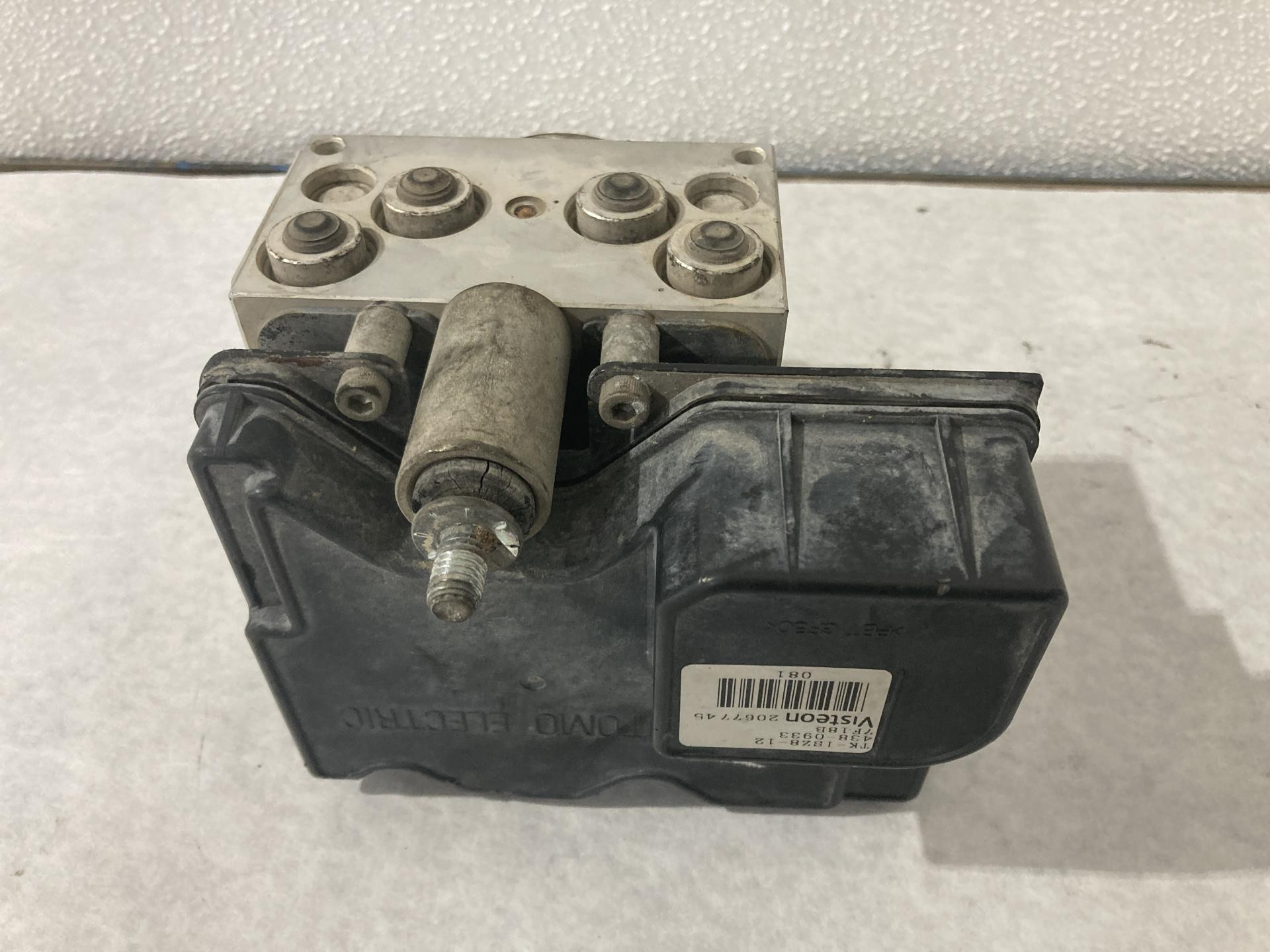 898089417 | Isuzu NPR Brake Control Module (ABS) for Sale