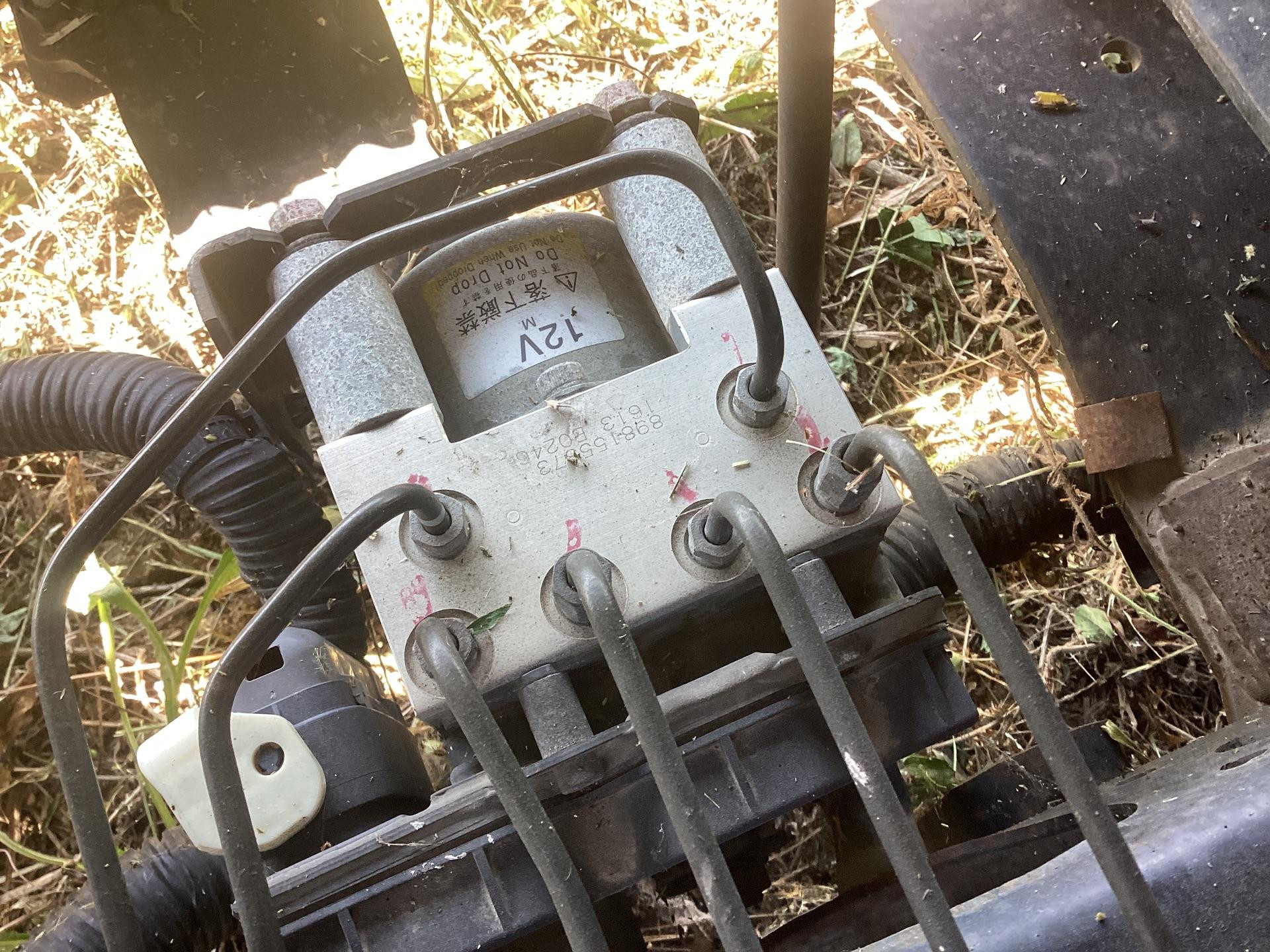 898155073 | Isuzu NPR Brake Control Module (ABS) for Sale