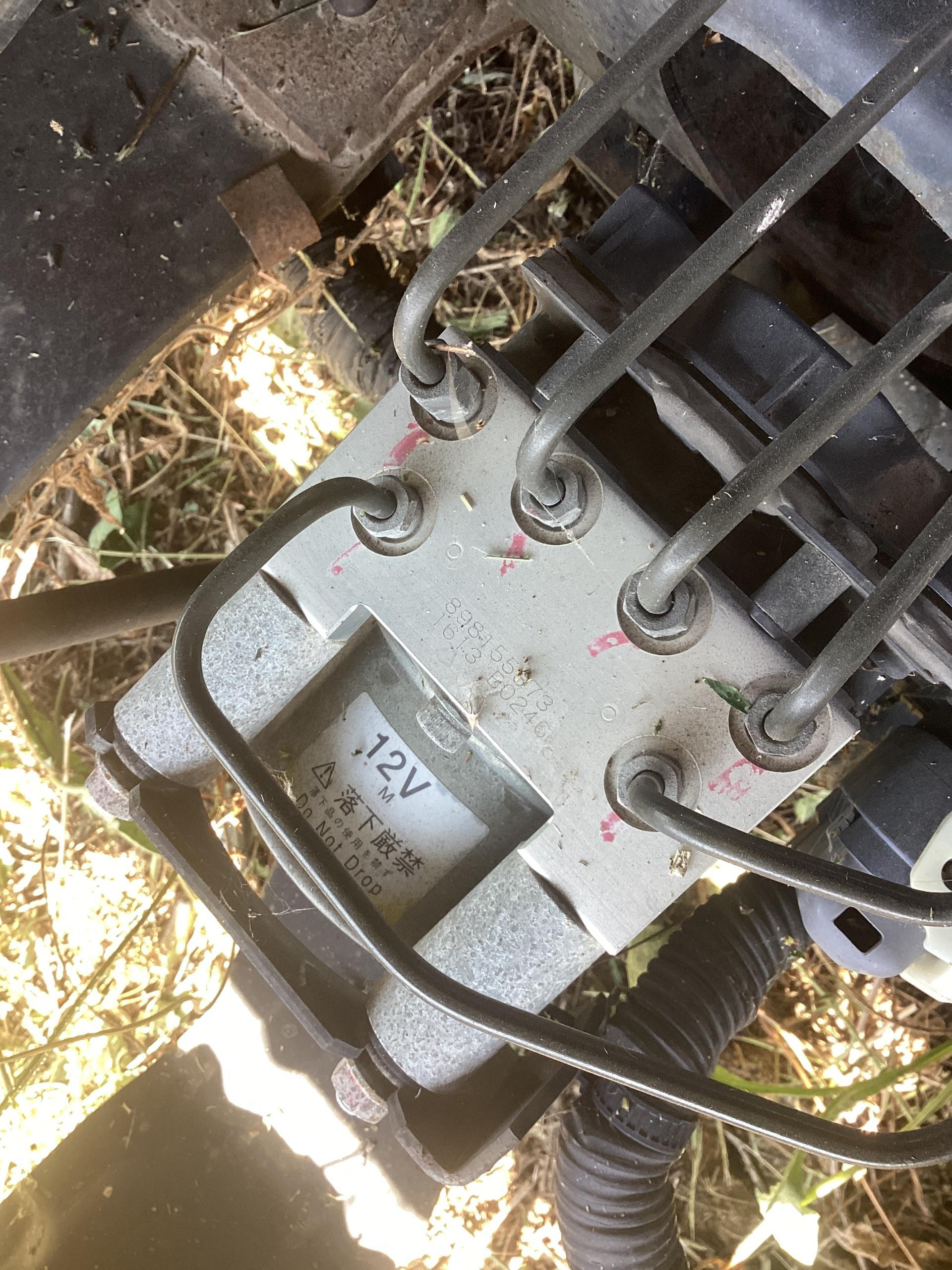 898155073 | Isuzu NPR Brake Control Module (ABS) for Sale