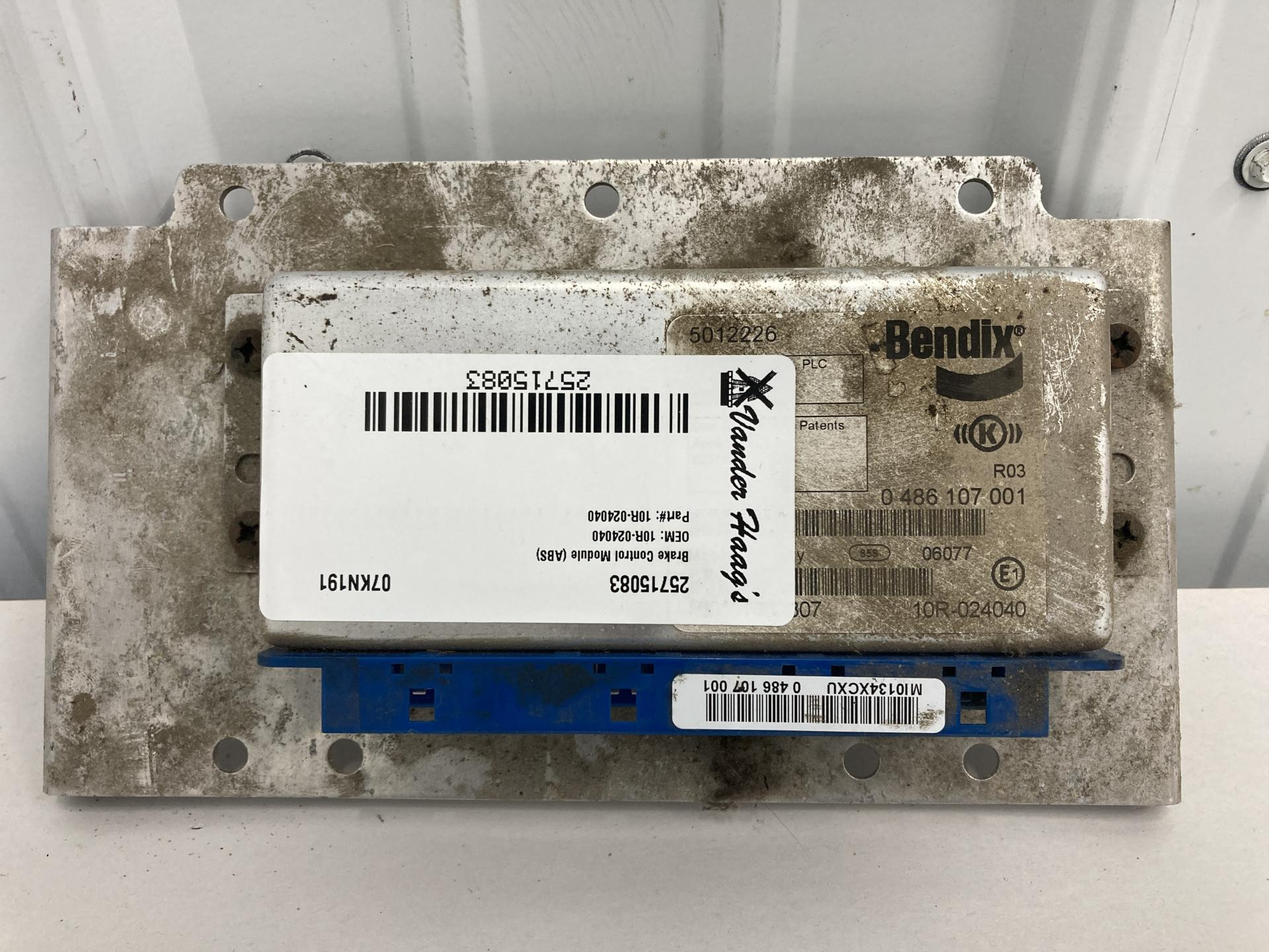 10R-024040 | Kenworth T600 Brake Control Module (ABS) for Sale