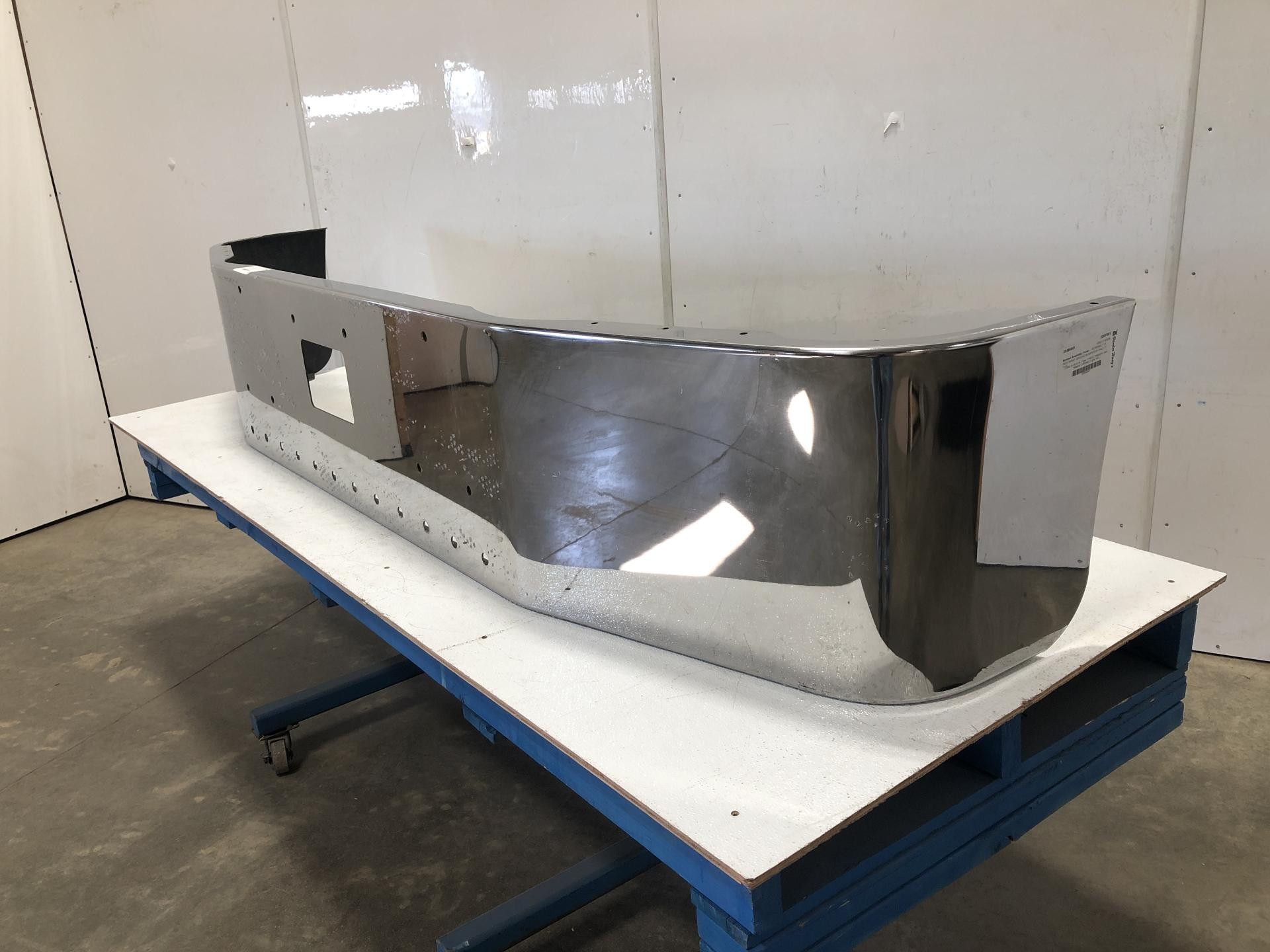 HL-0010-16 | Peterbilt 385 Bumper for Sale
