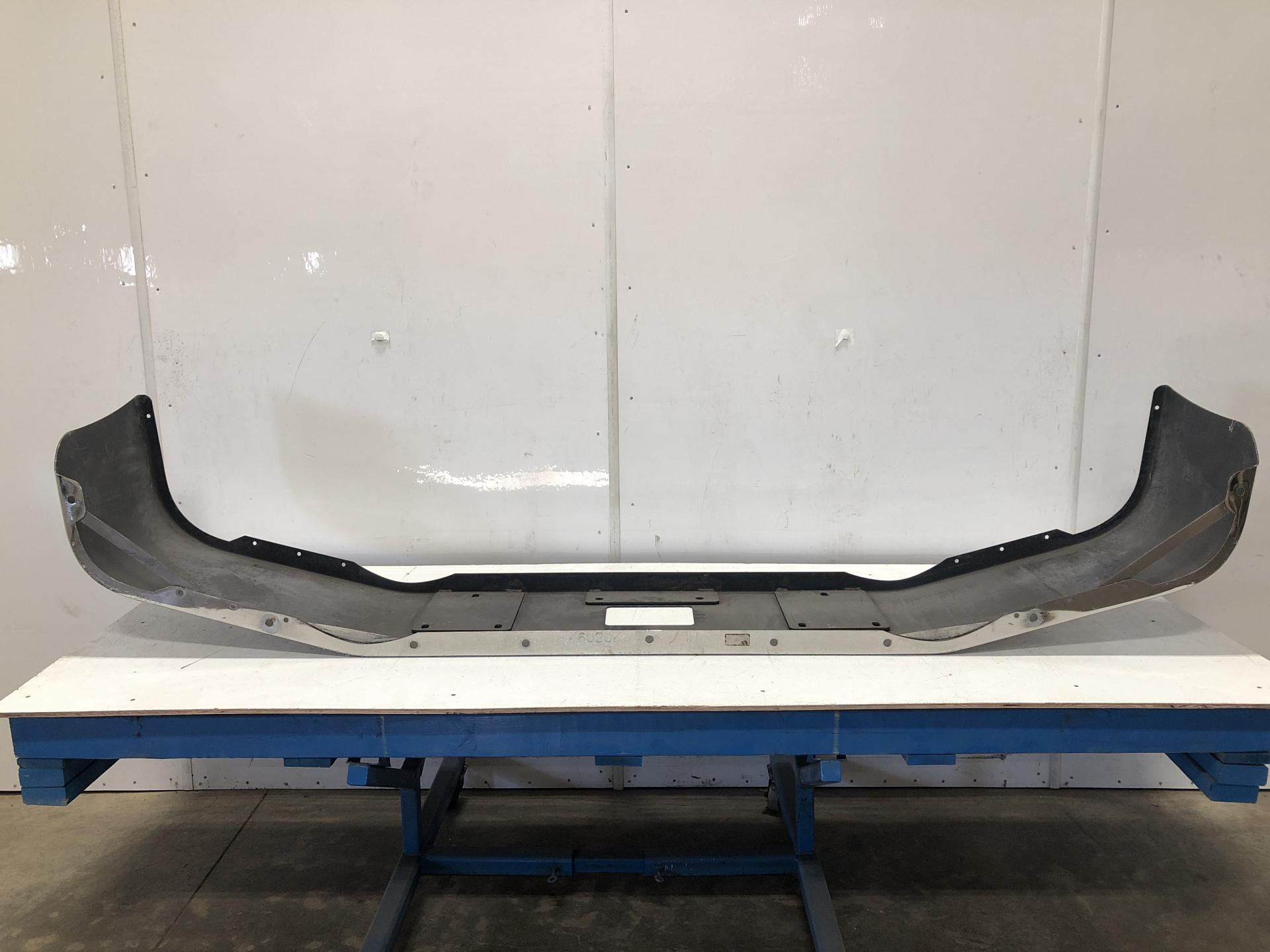 HL-0010-16 | Peterbilt 385 Bumper for Sale