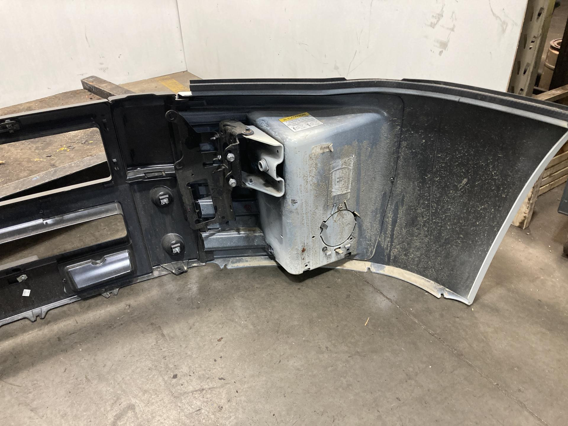 Mack ANTHEM (AN) Bumper for Sale