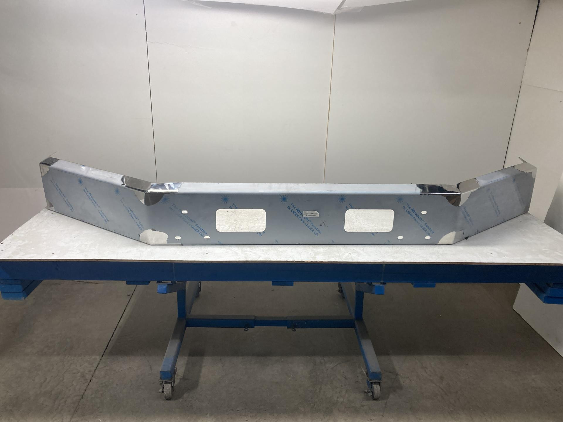 SO4S030520 | Ford L9000 Bumper for Sale