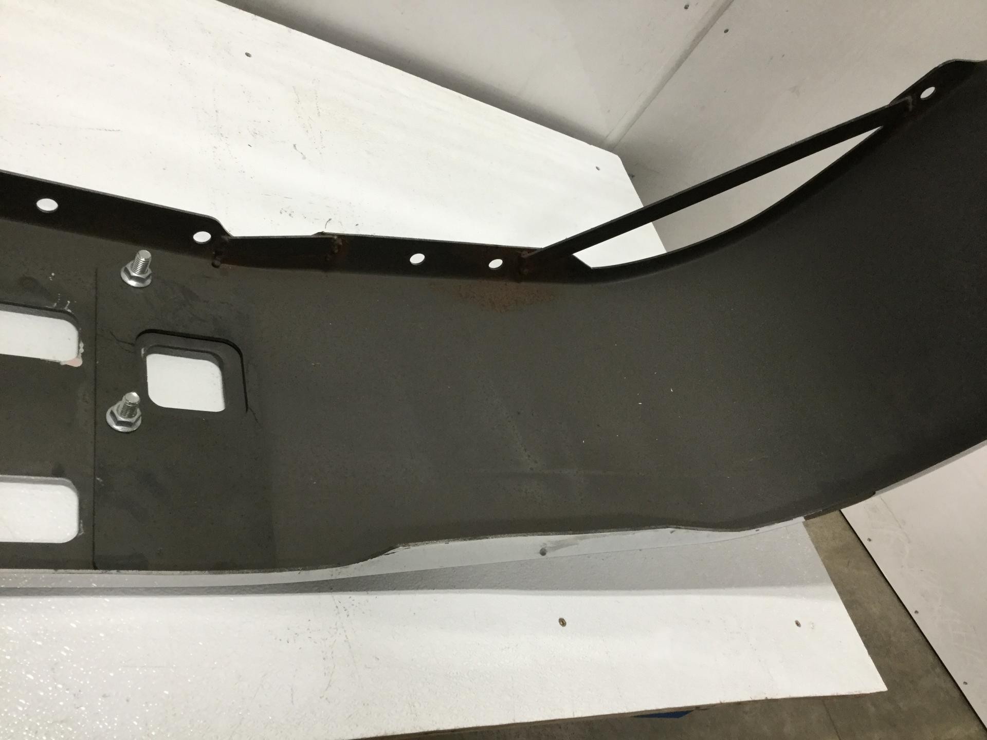 FH-0011-15 | Kenworth T600 Bumper for Sale