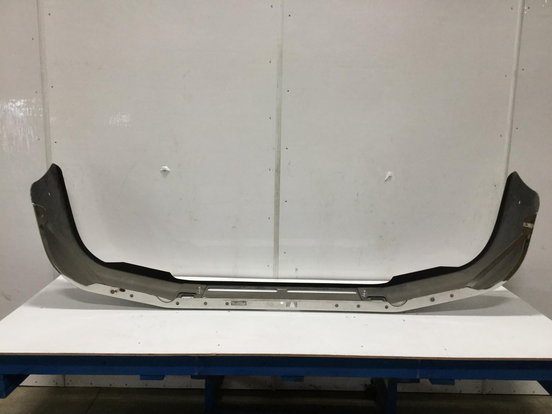 FH-0011-15 | Kenworth T600 Bumper for Sale