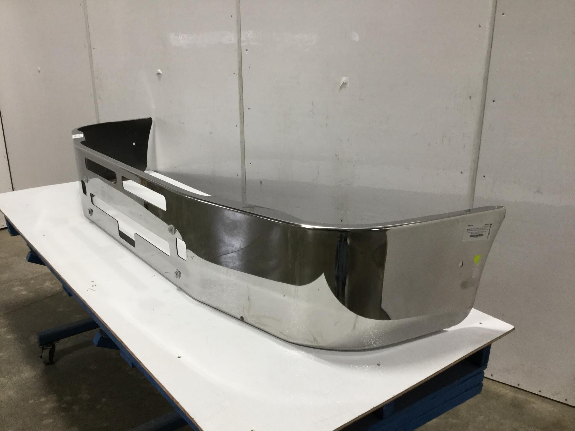 FH-0011-15 | Kenworth T600 Bumper for Sale
