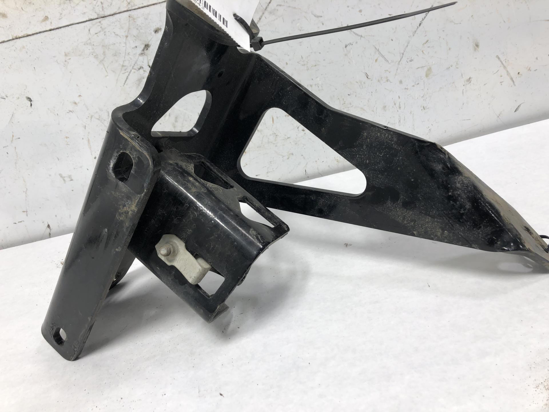 Western Star Trucks 47X Bumper Bracket for Sale
