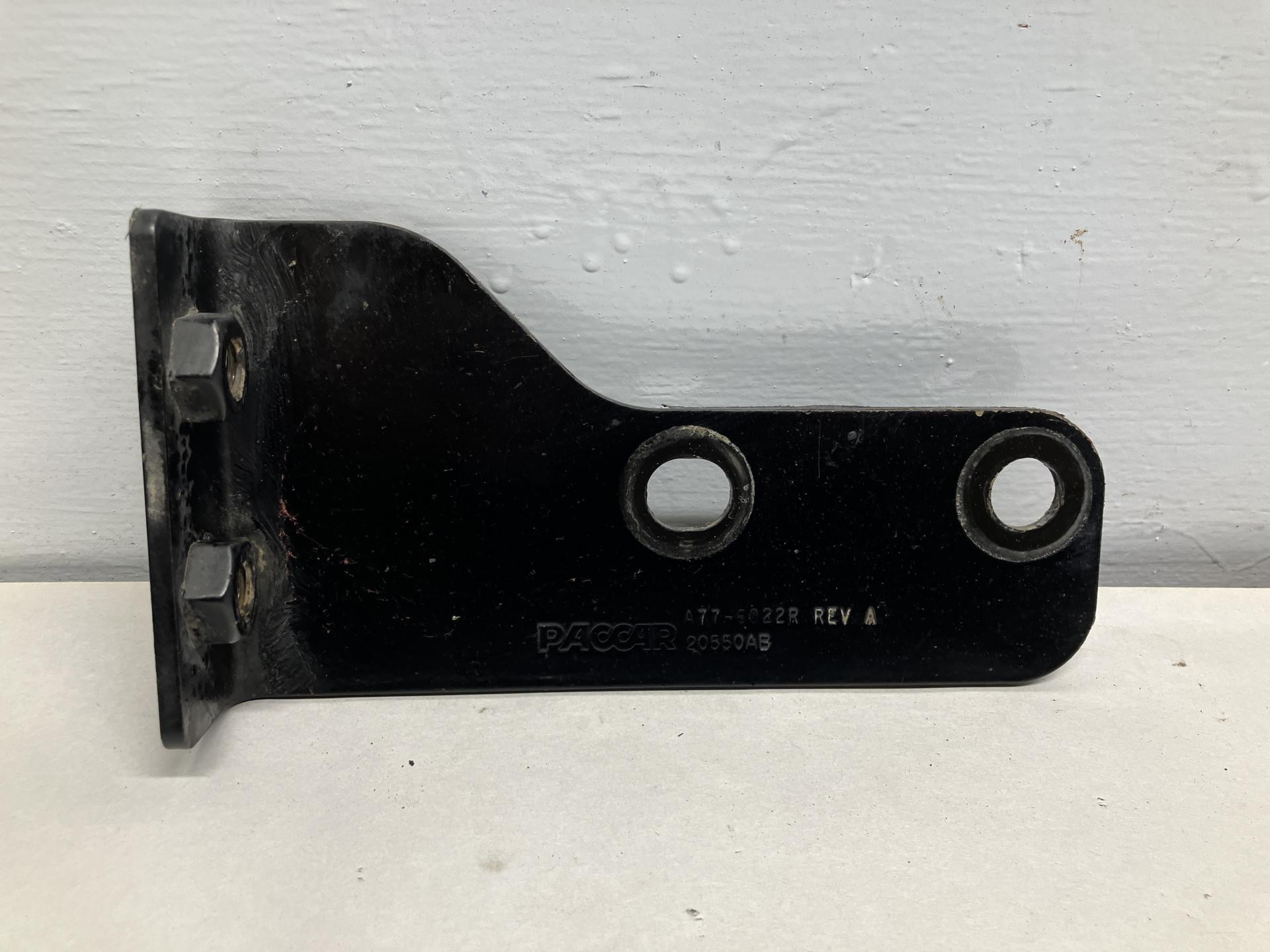 A77-6022 / A77-6022R | Kenworth T880 Bumper Bracket for Sale