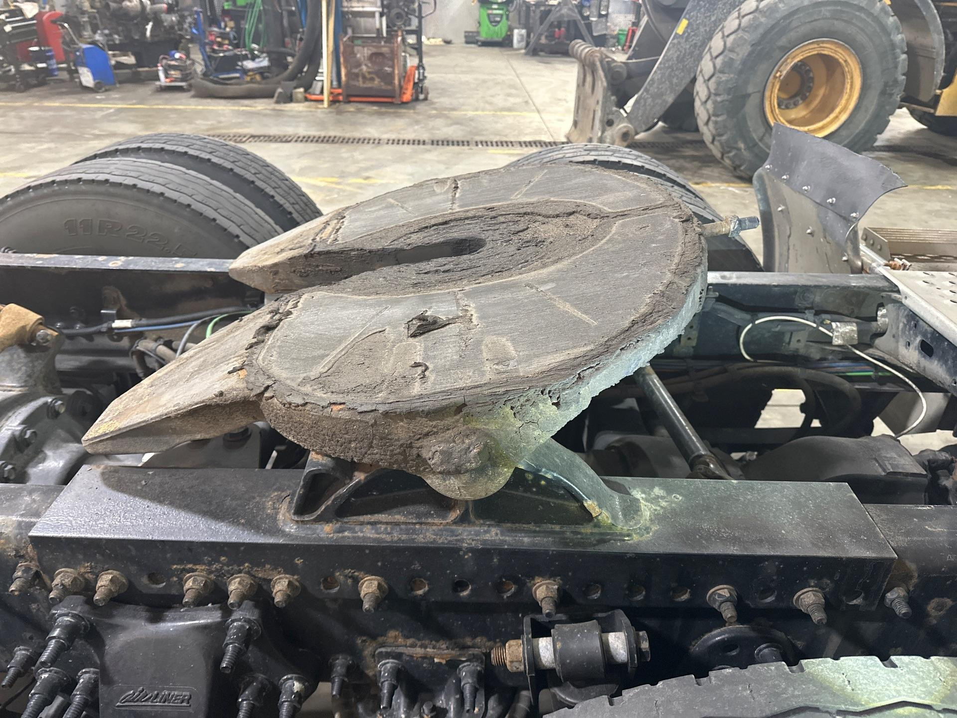 FW31X800XL00 | Holland FW31 Fifth Wheel for Sale