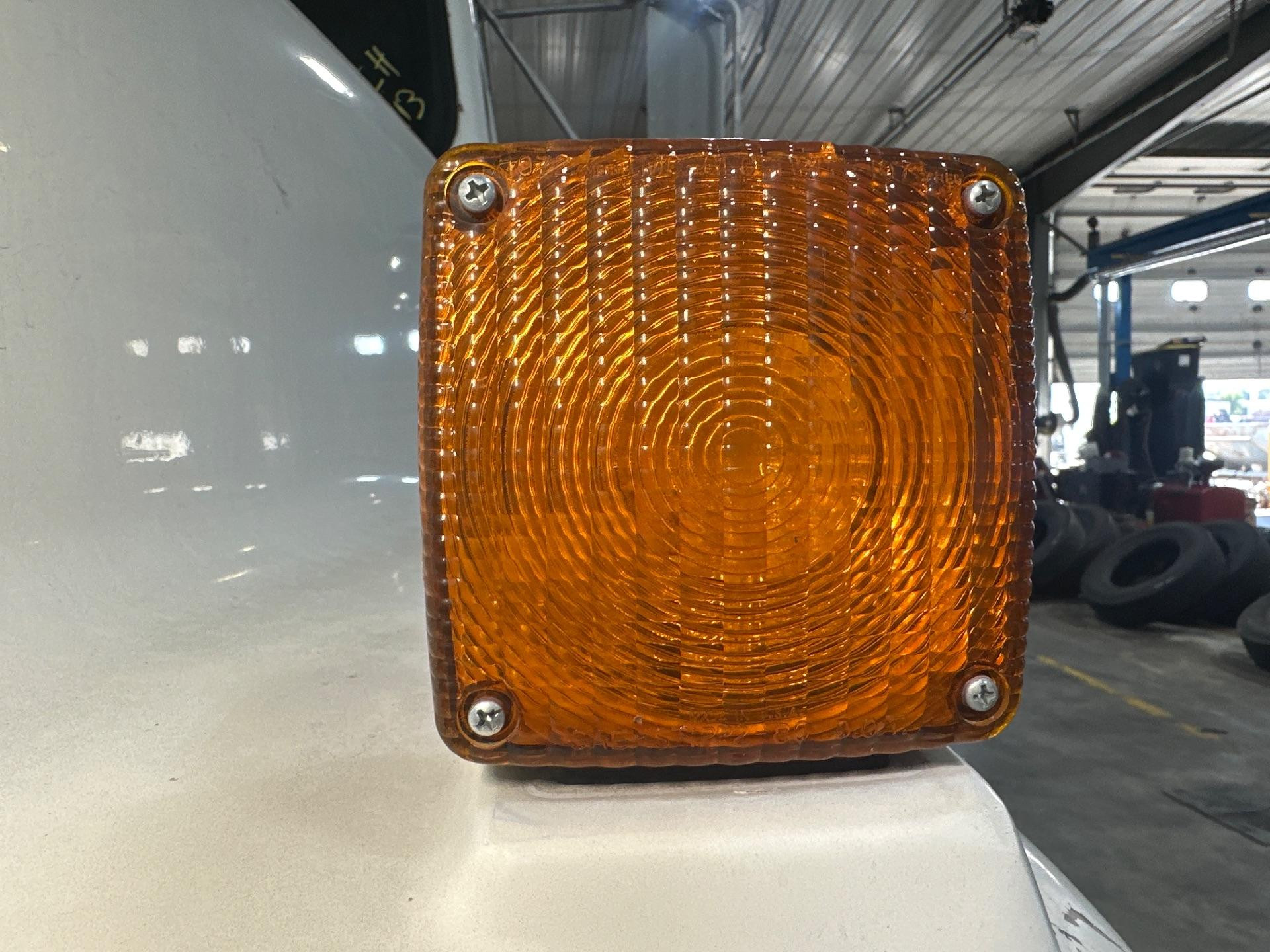 SAEAIPP2ST80 | International S2500 Parking Lamp for Sale