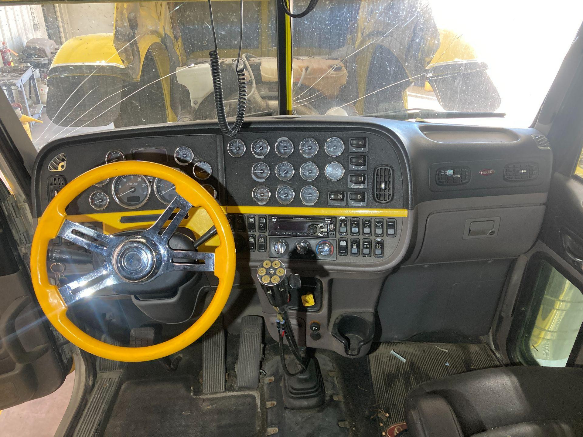 Peterbilt 389 Dash Assembly for Sale