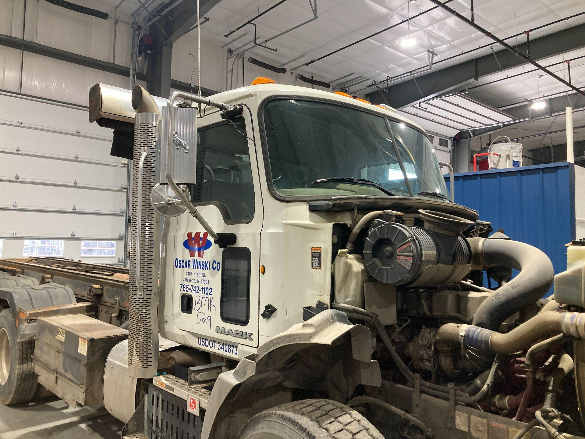 Mack GU813 Windshield for Sale