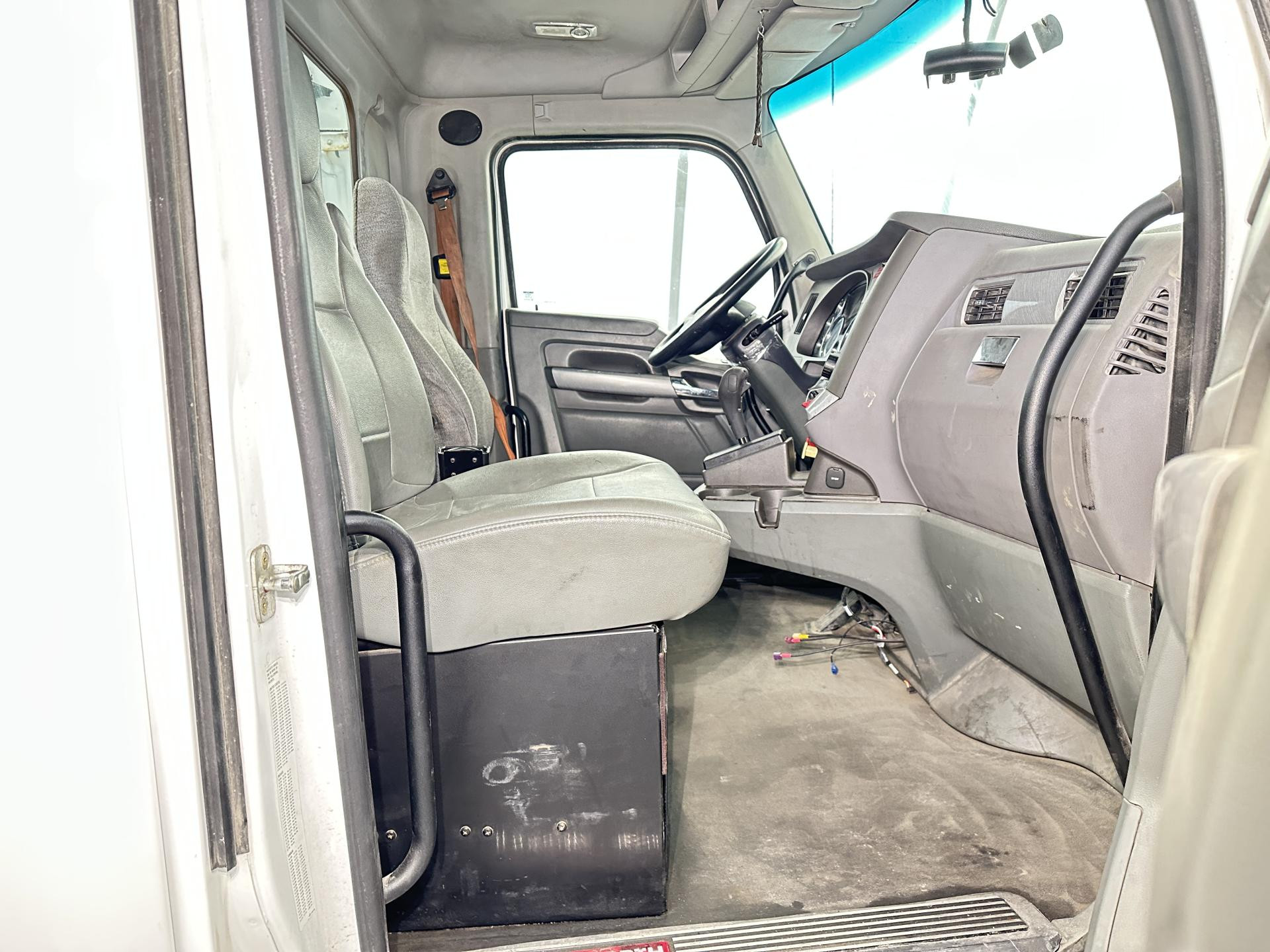 Kenworth T680 Cab Assembly for Sale