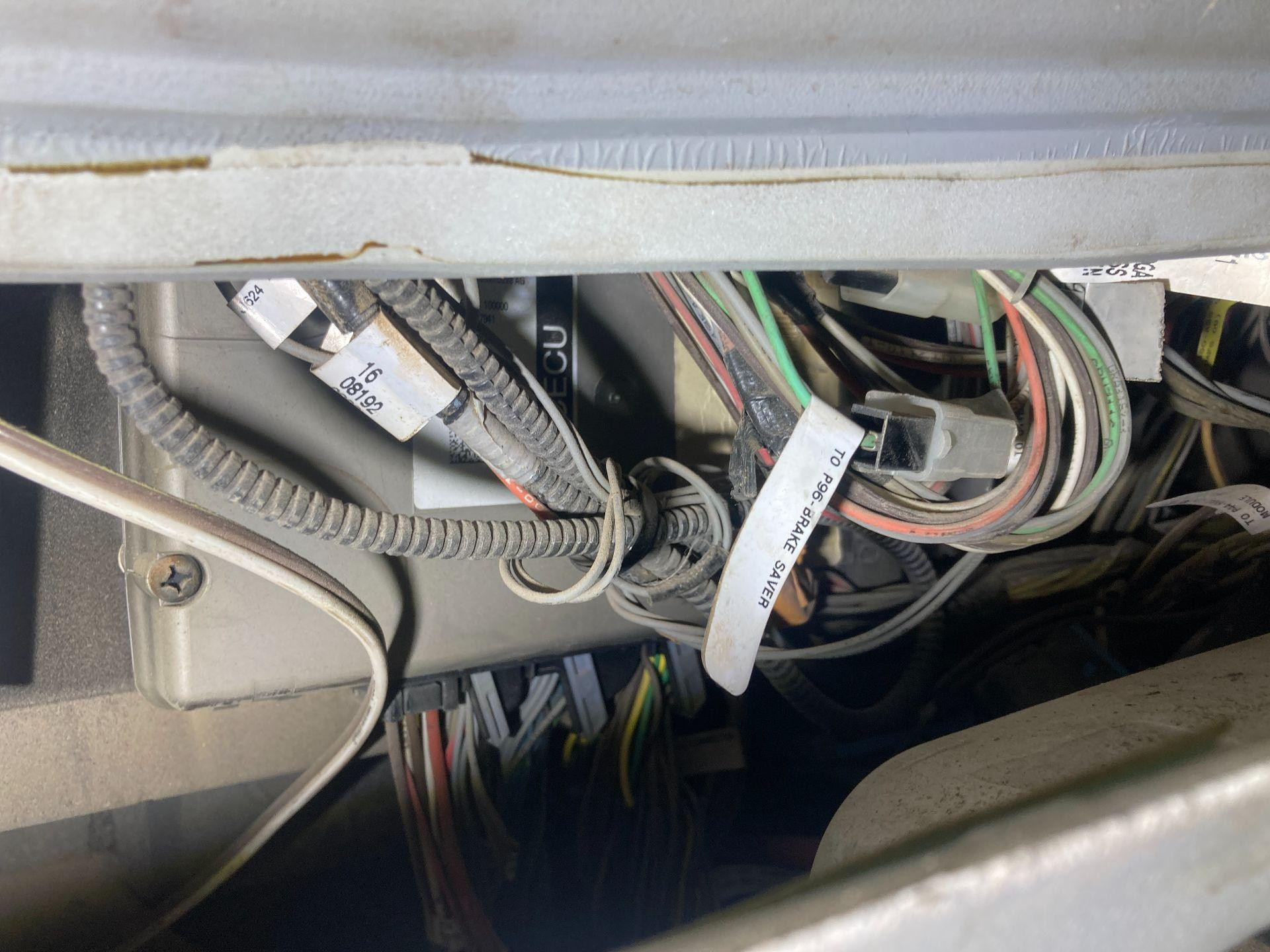 Q221-1076-1 | Peterbilt 367 Cab Control Module CECU for Sale