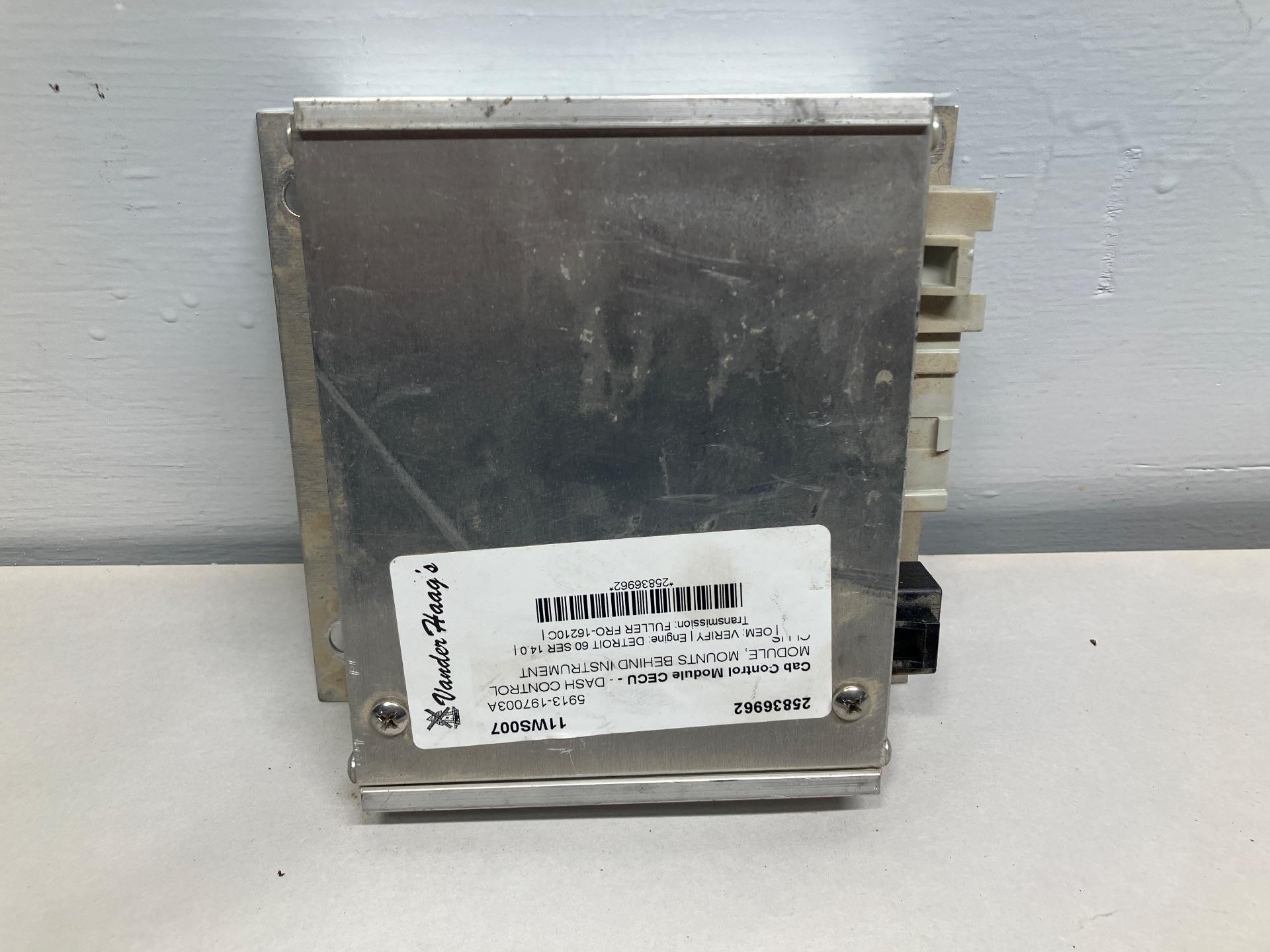 A0034461102/003 | Western Star Trucks 4900EX Cab Control Module CECU for Sa