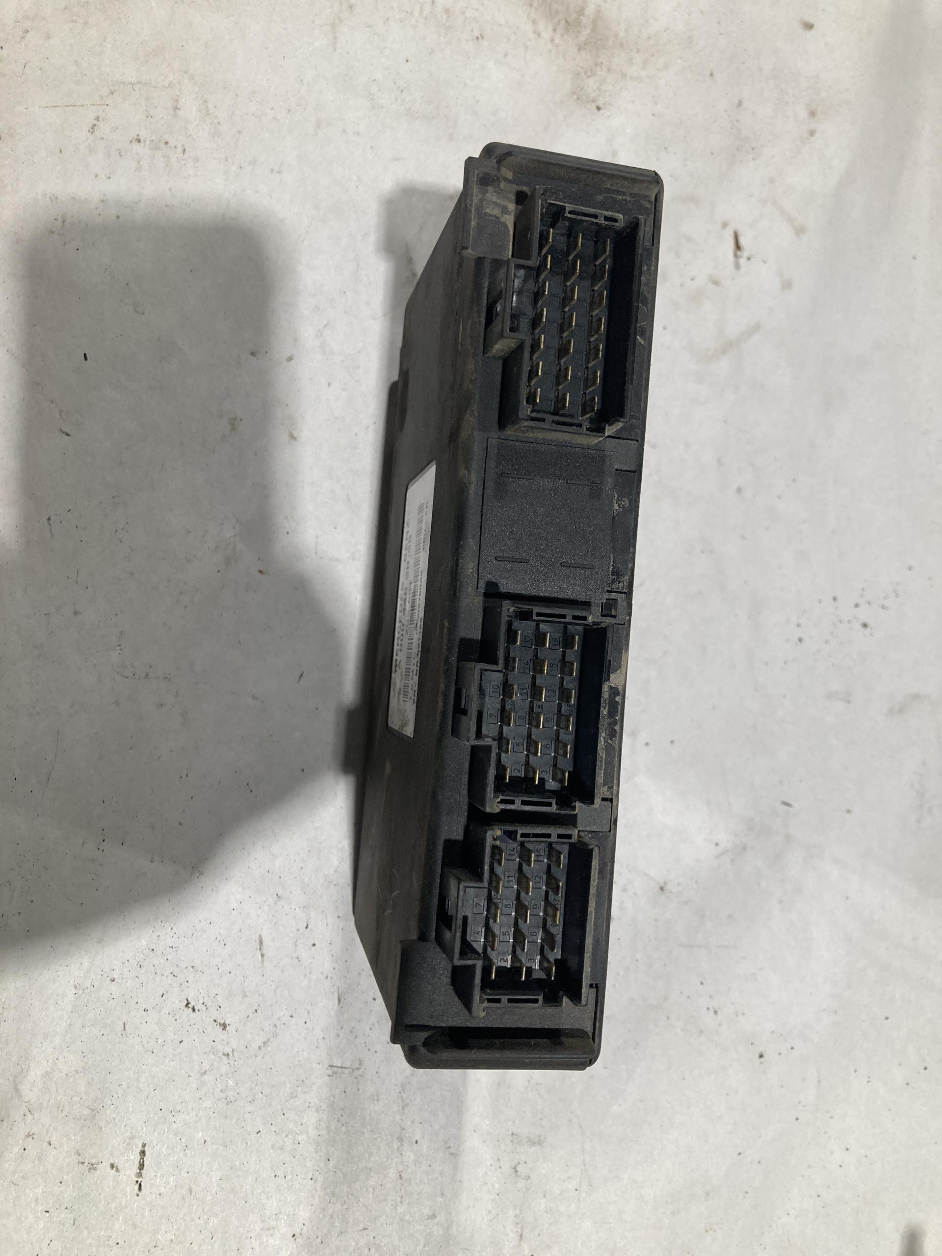 A000-446-1735 | Western Star Trucks 4900FA Cab Control Module CECU for Sale
