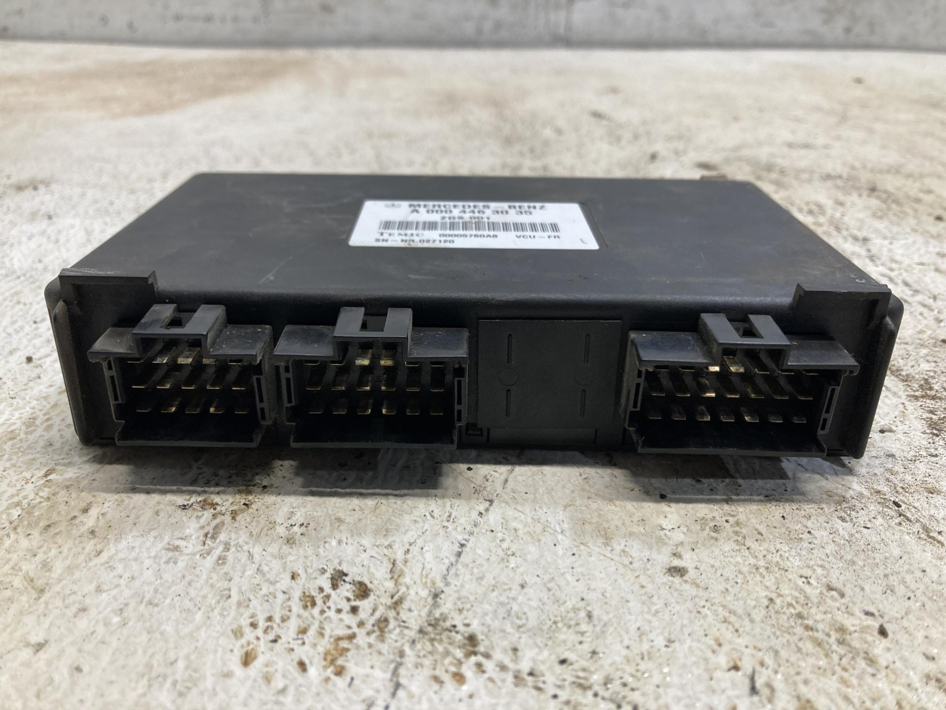 A000-446-3035 | Western Star Trucks 5900 Cab Control Module CECU for Sale