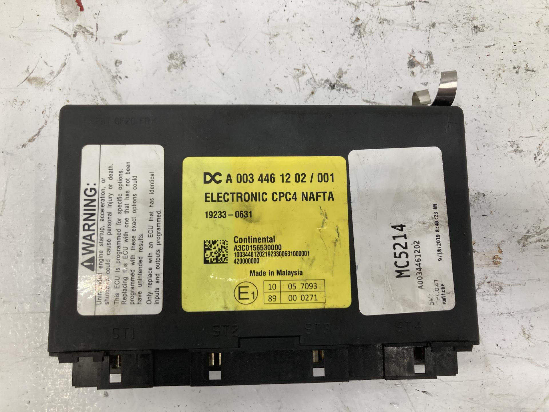 A 003 446 1202 001 | Western Star Trucks 4900 Cab Control Module CECU for S