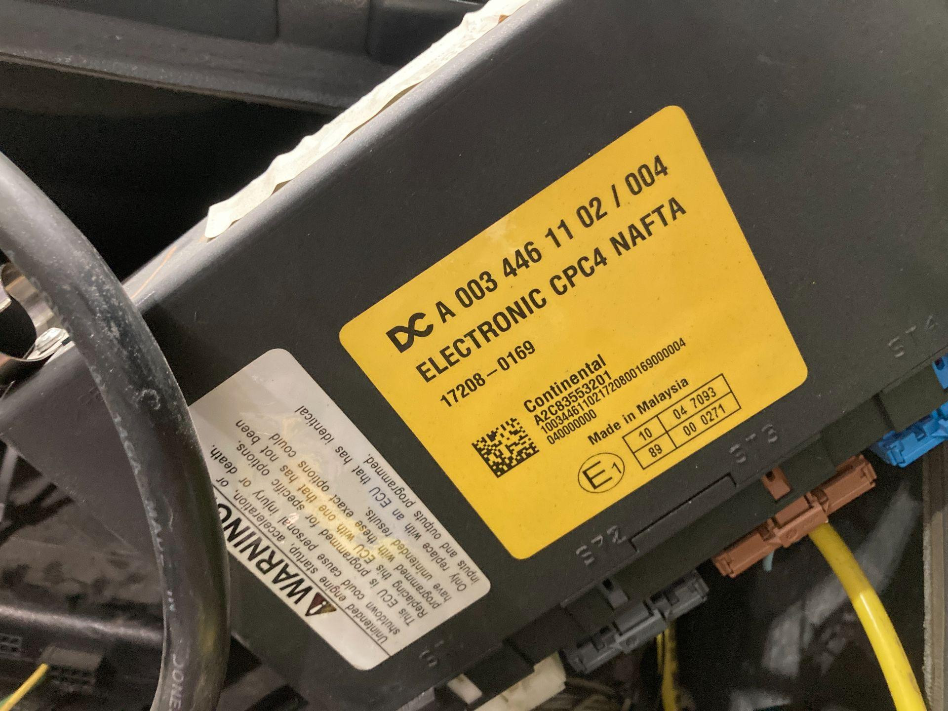 a0034461102/004 | Freightliner CASCADIA Cab Control Module CECU for Sale