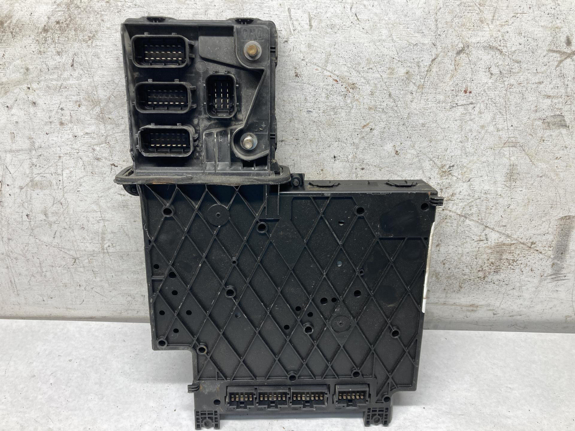 A06-75981-004R | Freightliner CASCADIA Cab Control Module CECU for Sale