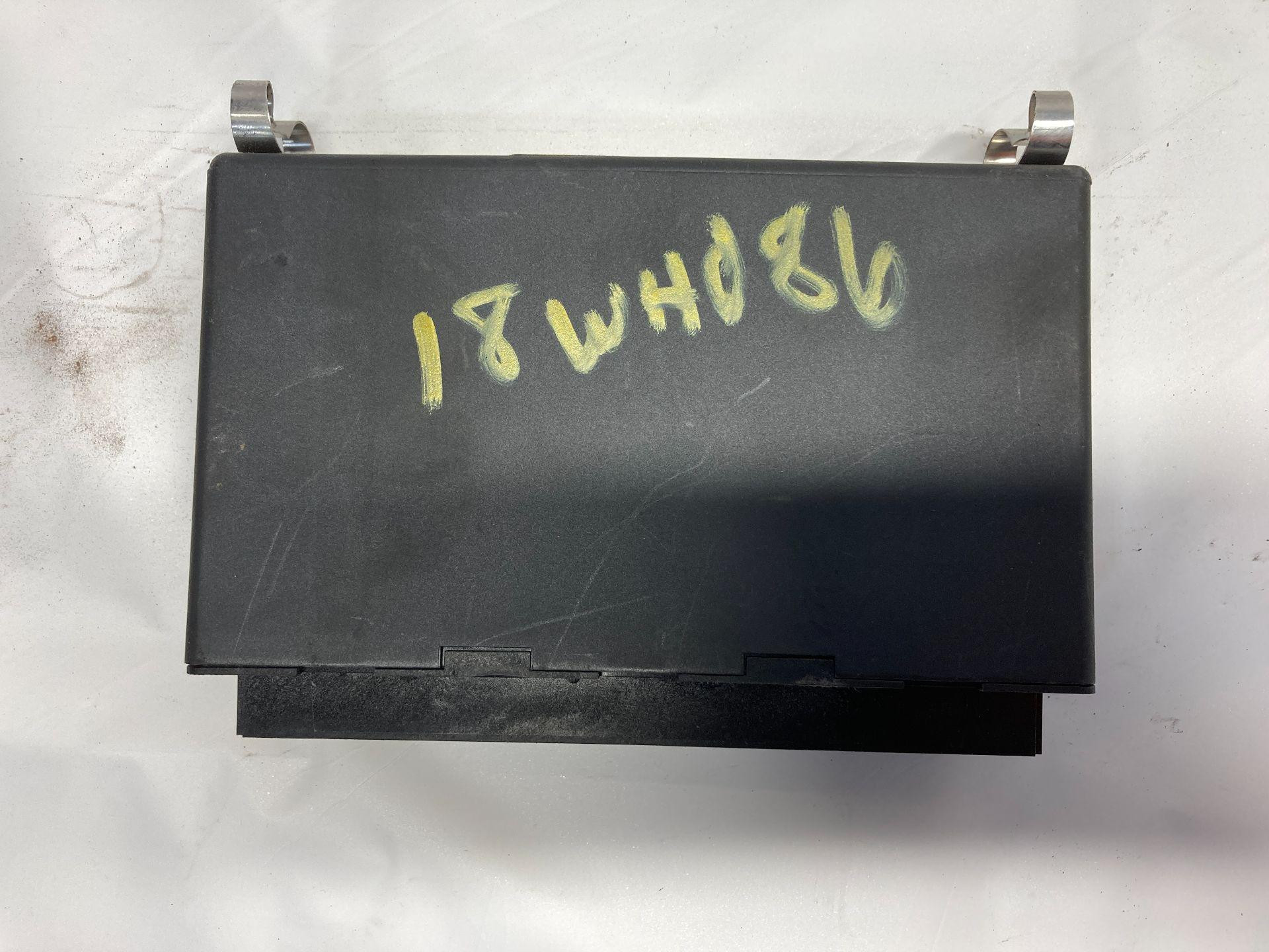 A0064463402 | Freightliner B2 Cab Control Module CECU for Sale