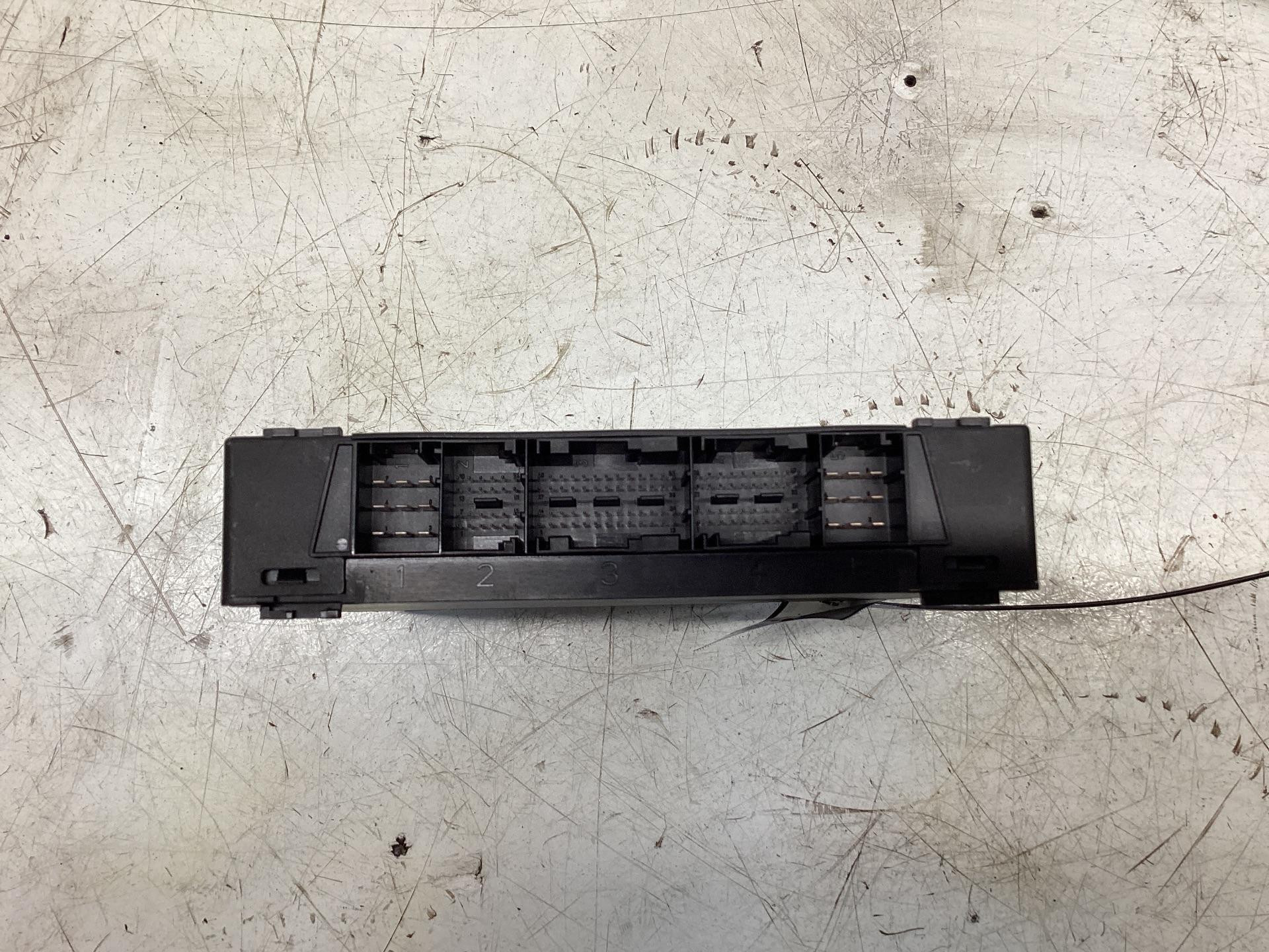 A004-446-25 02/004 | Freightliner CASCADIA Cab Control Module CECU for Sale