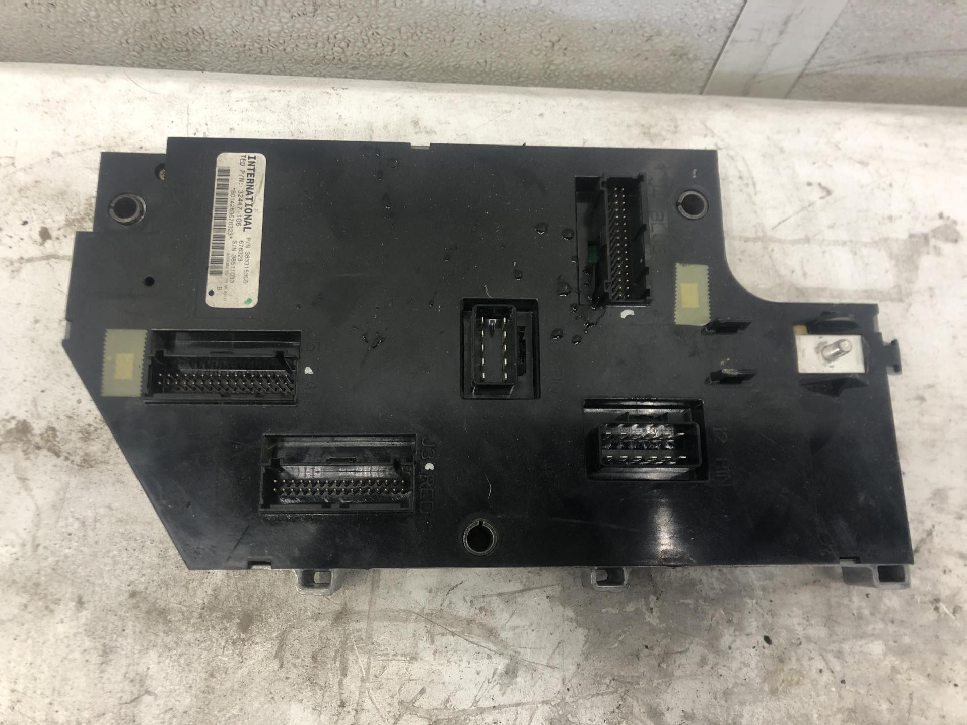 3833153C2 | International PROSTAR Cab Control Module CECU for Sale