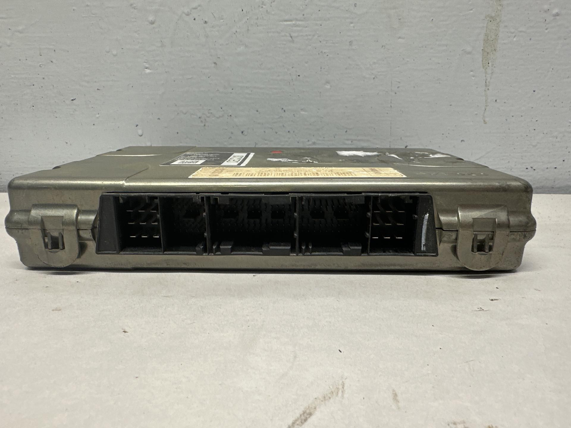 Q21-1075-1-100 | Kenworth T880 Cab Control Module CECU for Sale