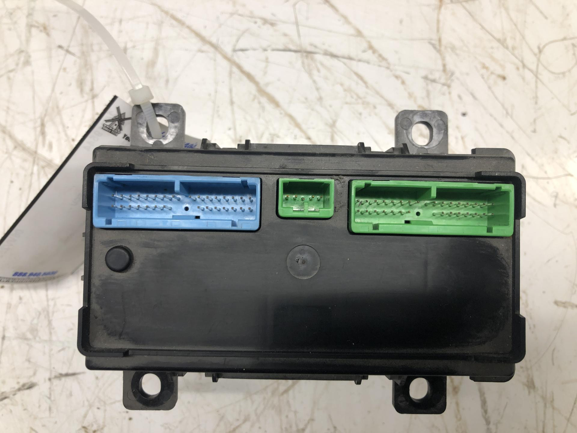 20758805P01 | Volvo VNL Cab Control Module CECU for Sale