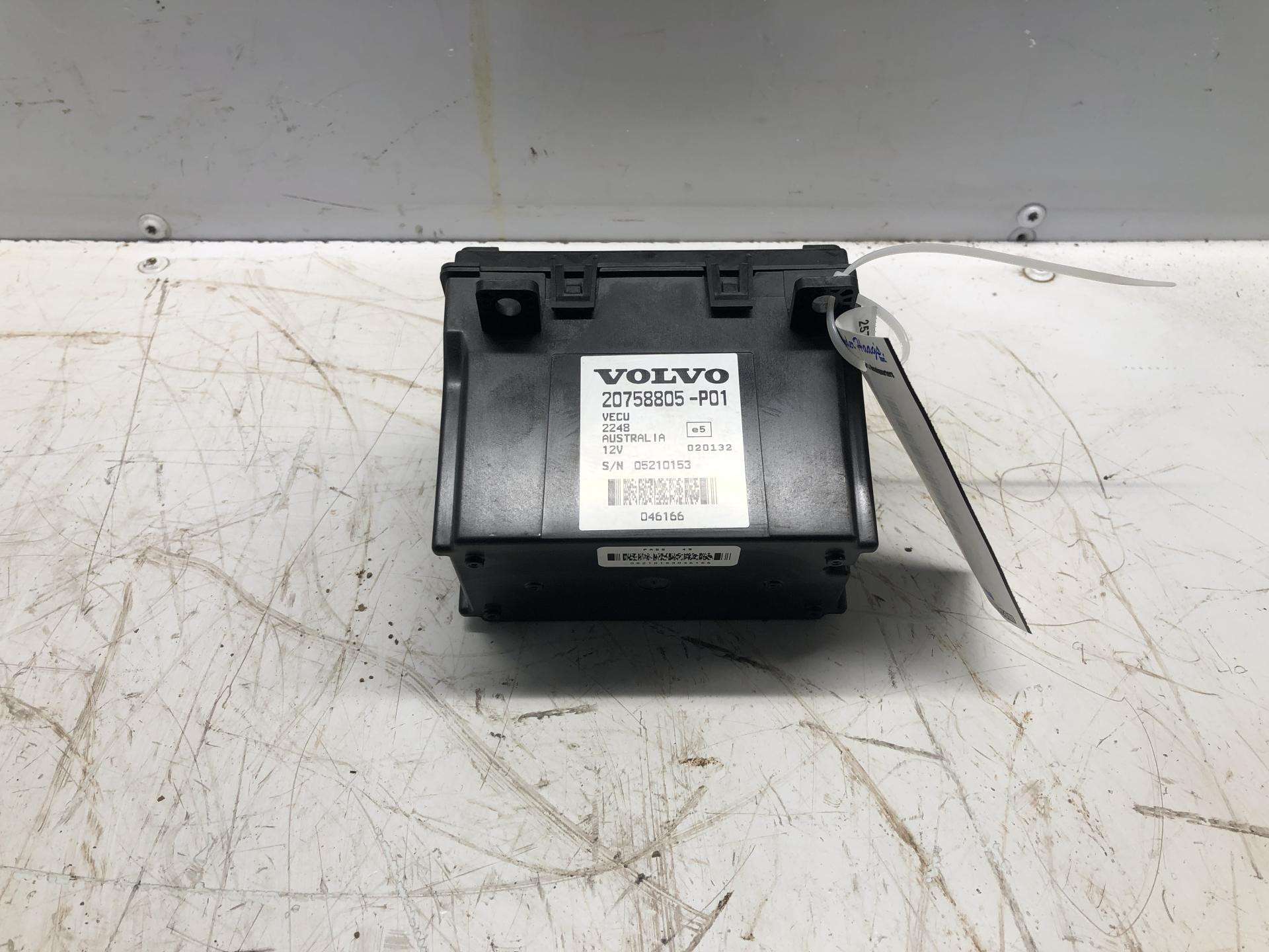 20758805-P01 | Volvo VNL Cab Control Module CECU for Sale